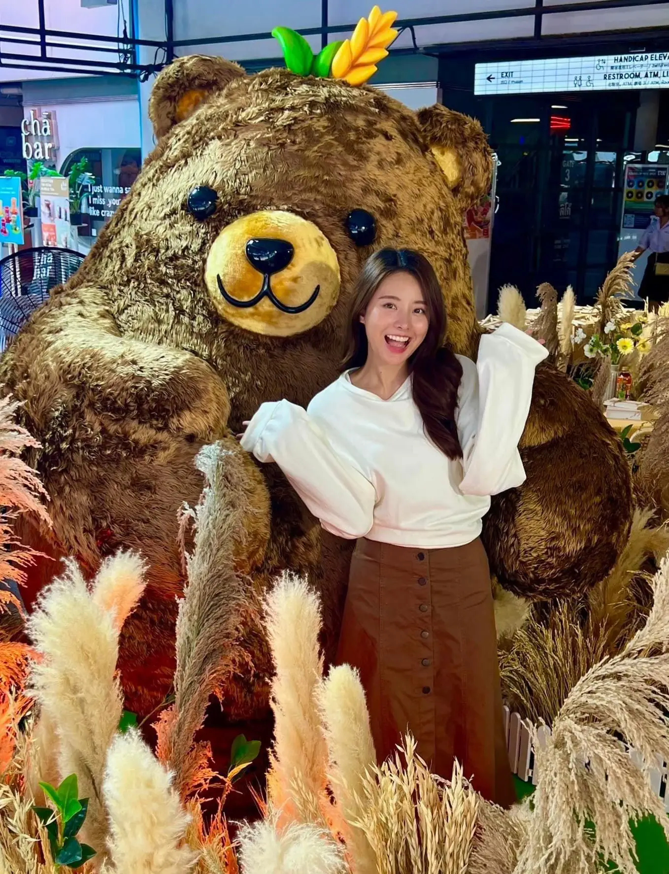 พิกัดถ่ายรูปใหม่ใจกลางสยามกับพี่หมีบราวน์ซัง 🧸🌾 | แกลเลอรีที่โพสต์โดย lbzero | Lemon8