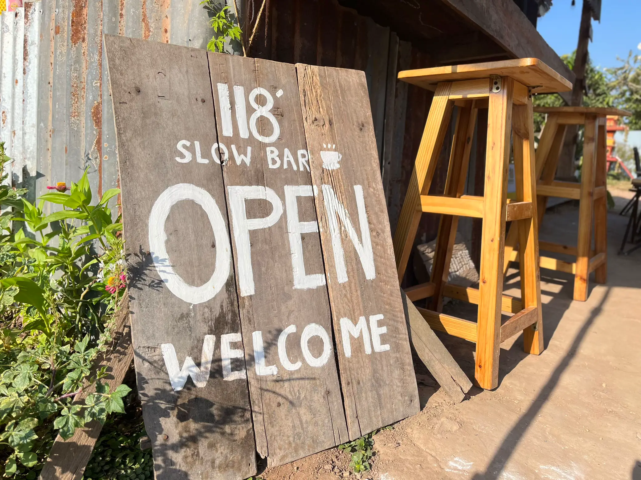 18 ไอเดียยอดนิยมเกี่ยวกับ ไอเดียจัดร้านริมทาง ในปี 2025