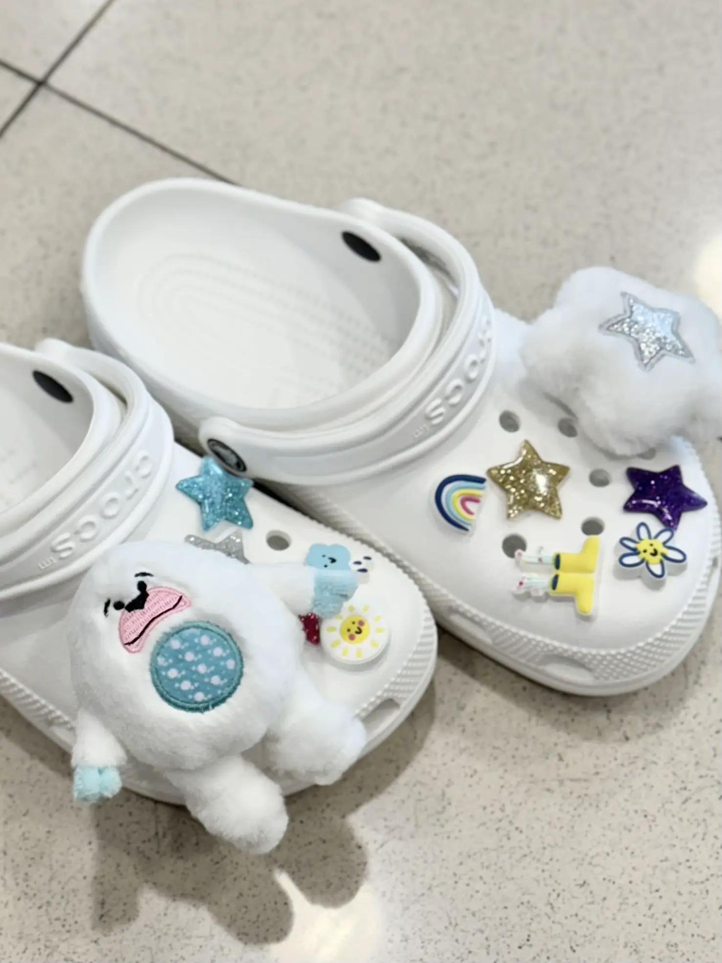 แต่งรองเท้า Crocs ด้วย Jibbitz สุดคิวท์ | แกลเลอรีที่โพสต์โดย ป้ายยา ...