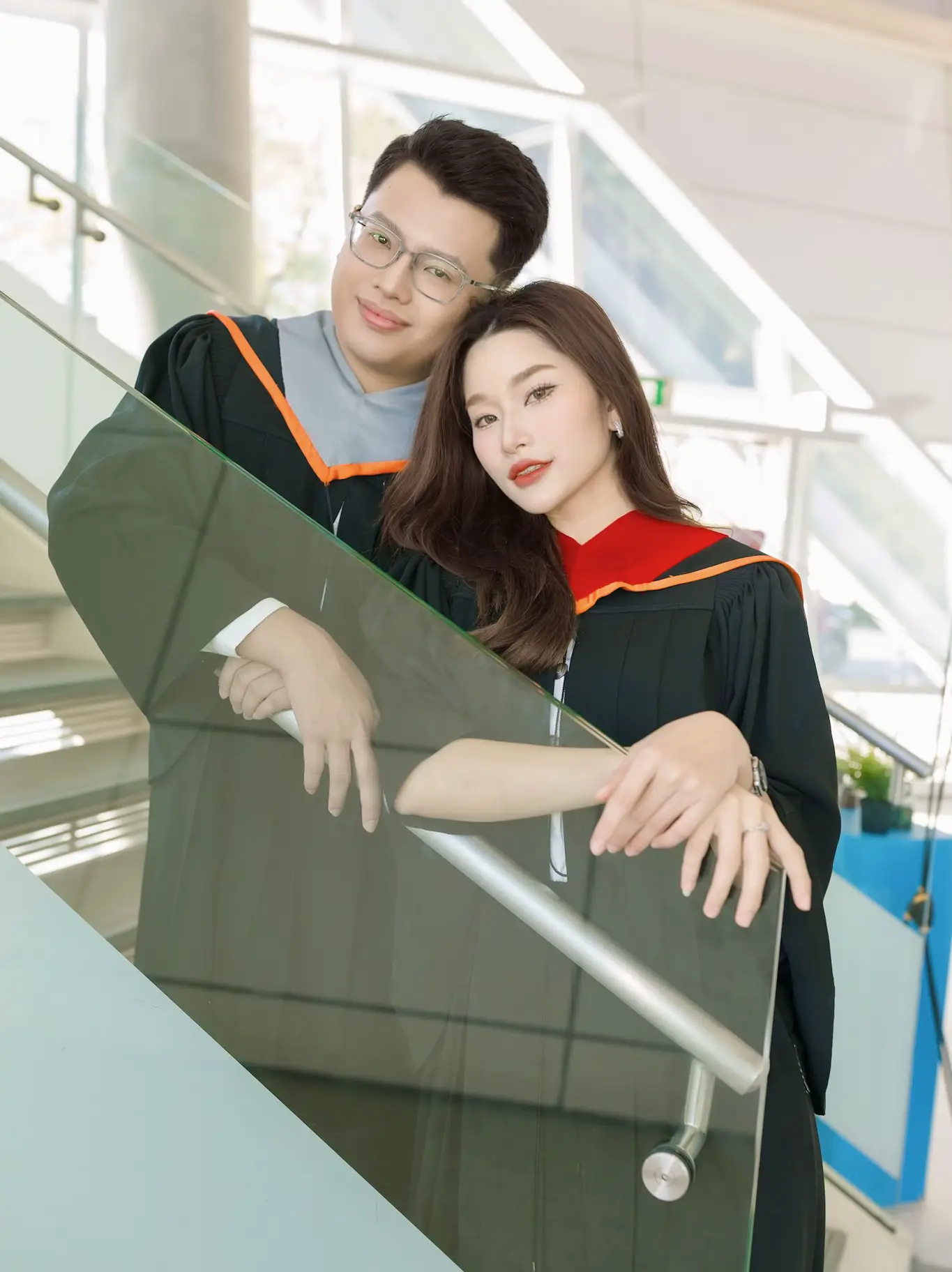 ถ่ายรูปรับปริญญาคู่แฟน | แกลเลอรีที่โพสต์โดย Kham | Lemon8