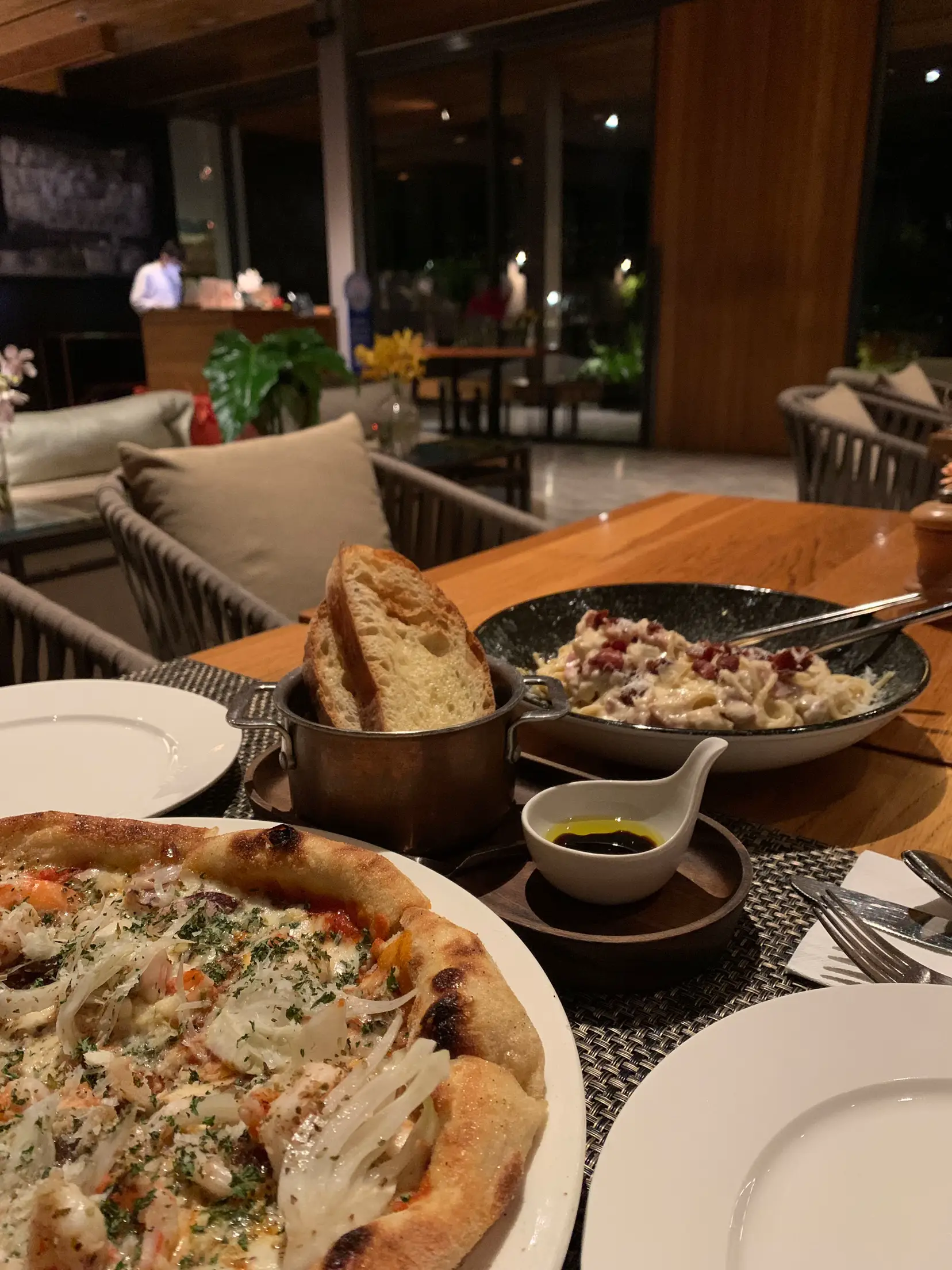 Ad Lib Bangkok ห้องอาหารดีไซน์สวยใจกลางเมือง | แกลเลอรีที่โพสต์โดย ...