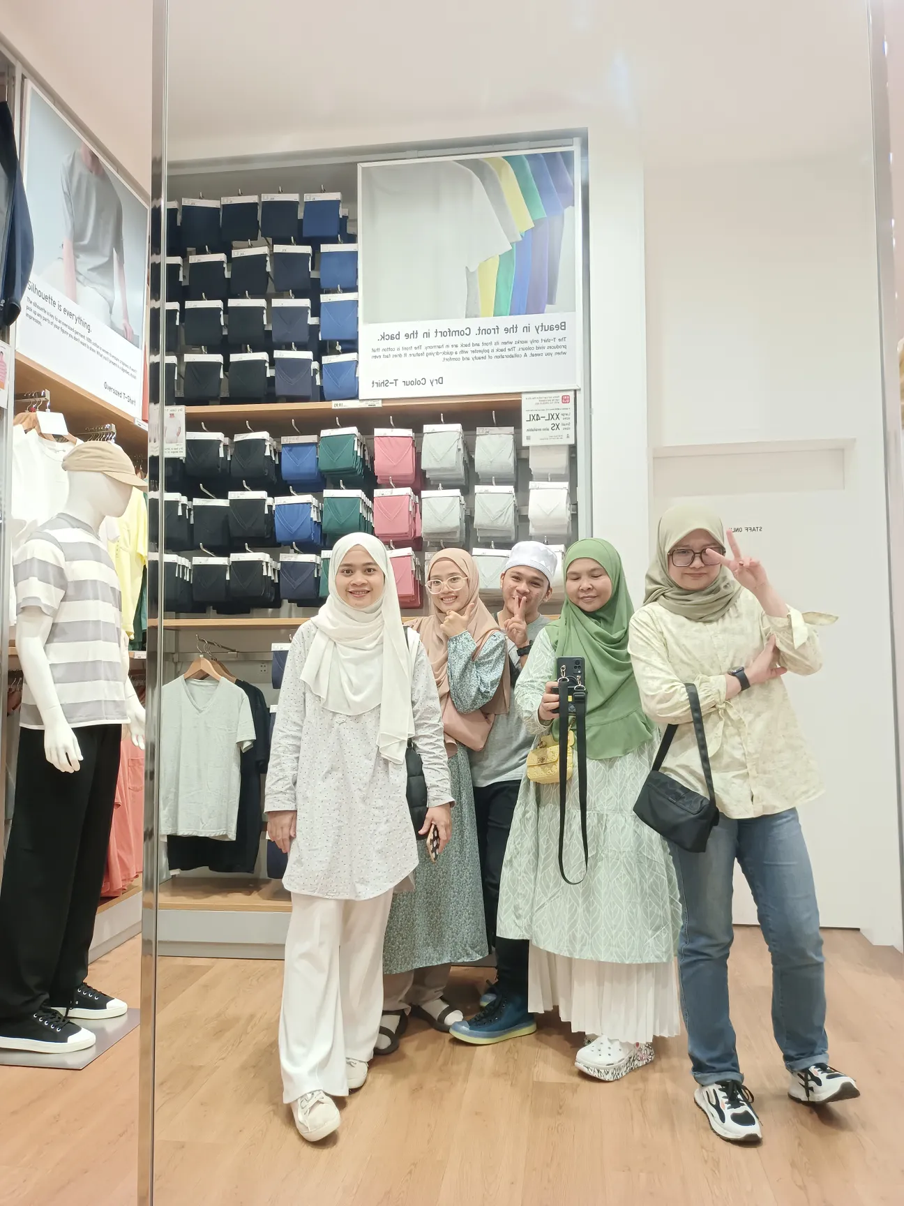 our mirror | Galeri disiarkan oleh Zahurin Fadzil | Lemon8