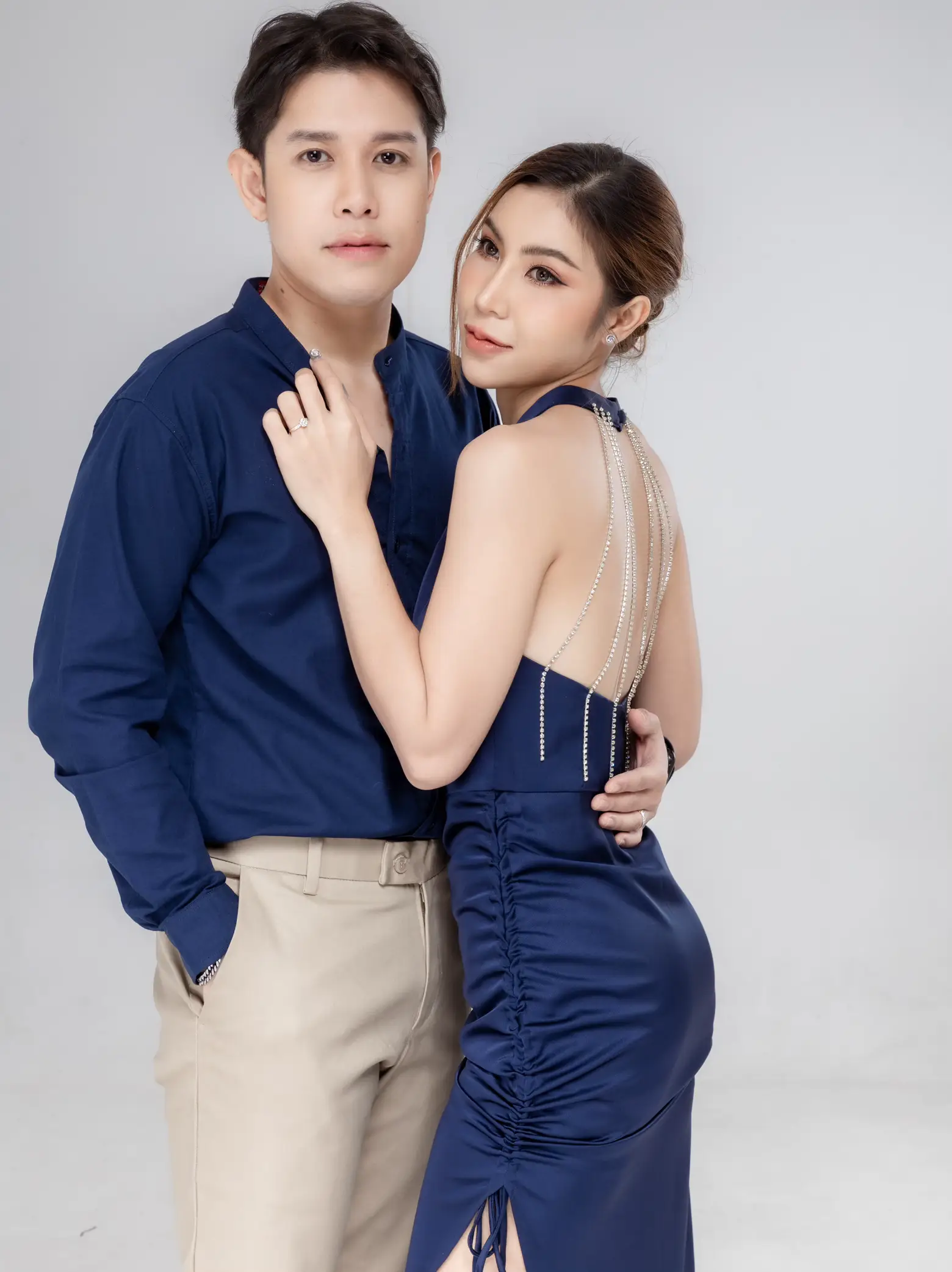 Pre-Wedding ในสตูดิโอ สไตล์ที่ชอบ | แกลเลอรีที่โพสต์โดย Bennn | Lemon8