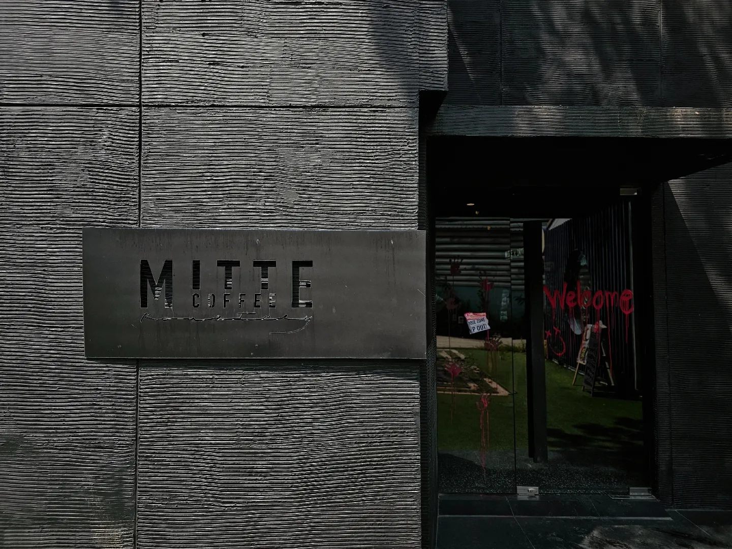 MITTE Coffee Roastery - คาเฟ่โ | แกลเลอรีที่โพสต์โดย Mercidez Benz | Lemon8