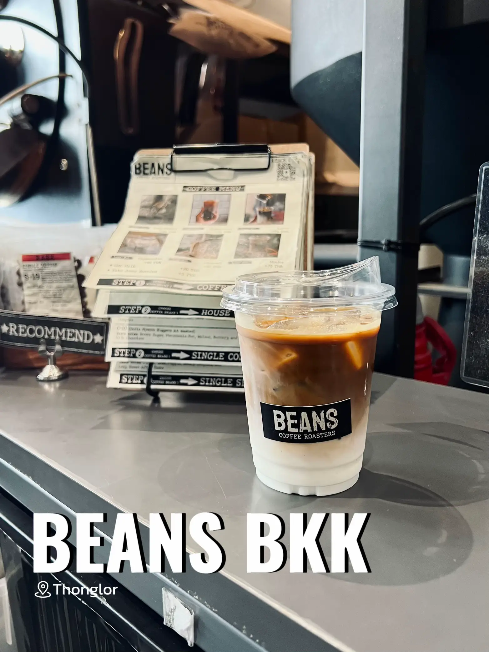 BEANS - ร้านกาแฟทางเข้าลึกลับ แต่อร่อย! | แกลเลอรีที่โพสต์โดย RandomPlaces | Lemon8