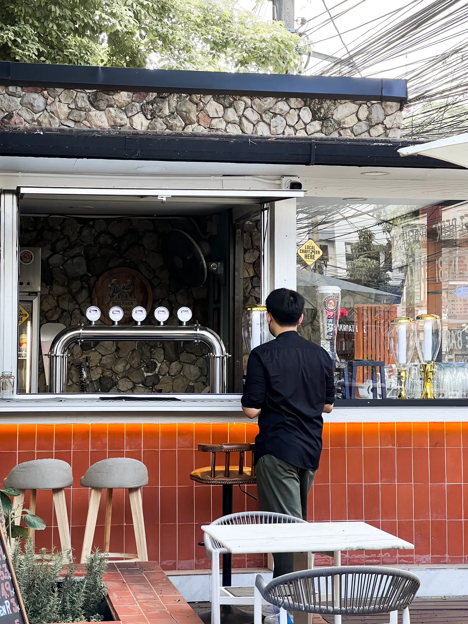 ร้านอาหาร&บาร์เปิดใหม่ ย่านอารีย์‼️ที่สาย Hang out ต้องมา 📍💗 | แกลเลอรี ...