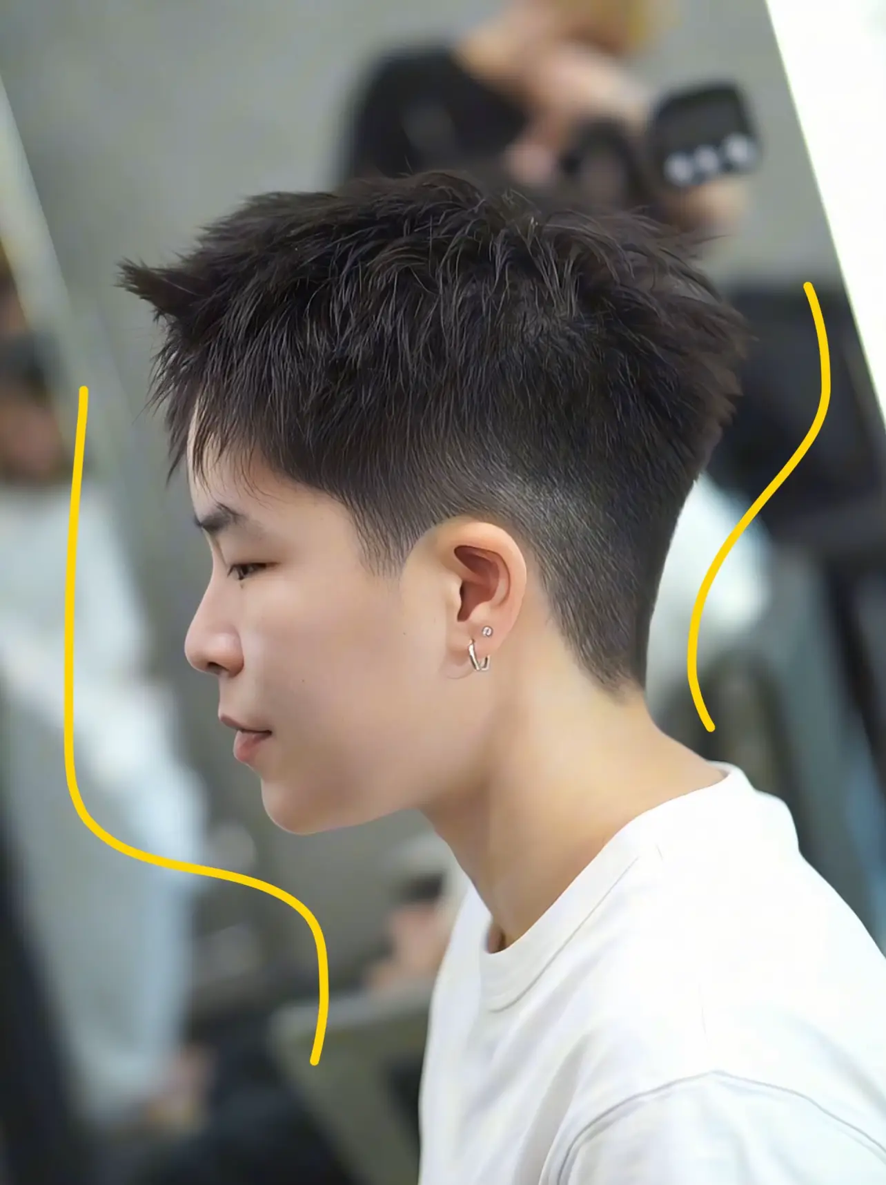 เทรนด์ผมสุดฮิต: ดรอปคัท + อัพเพิร์ม เพื่อสไตล์ที่คุณต้องการ