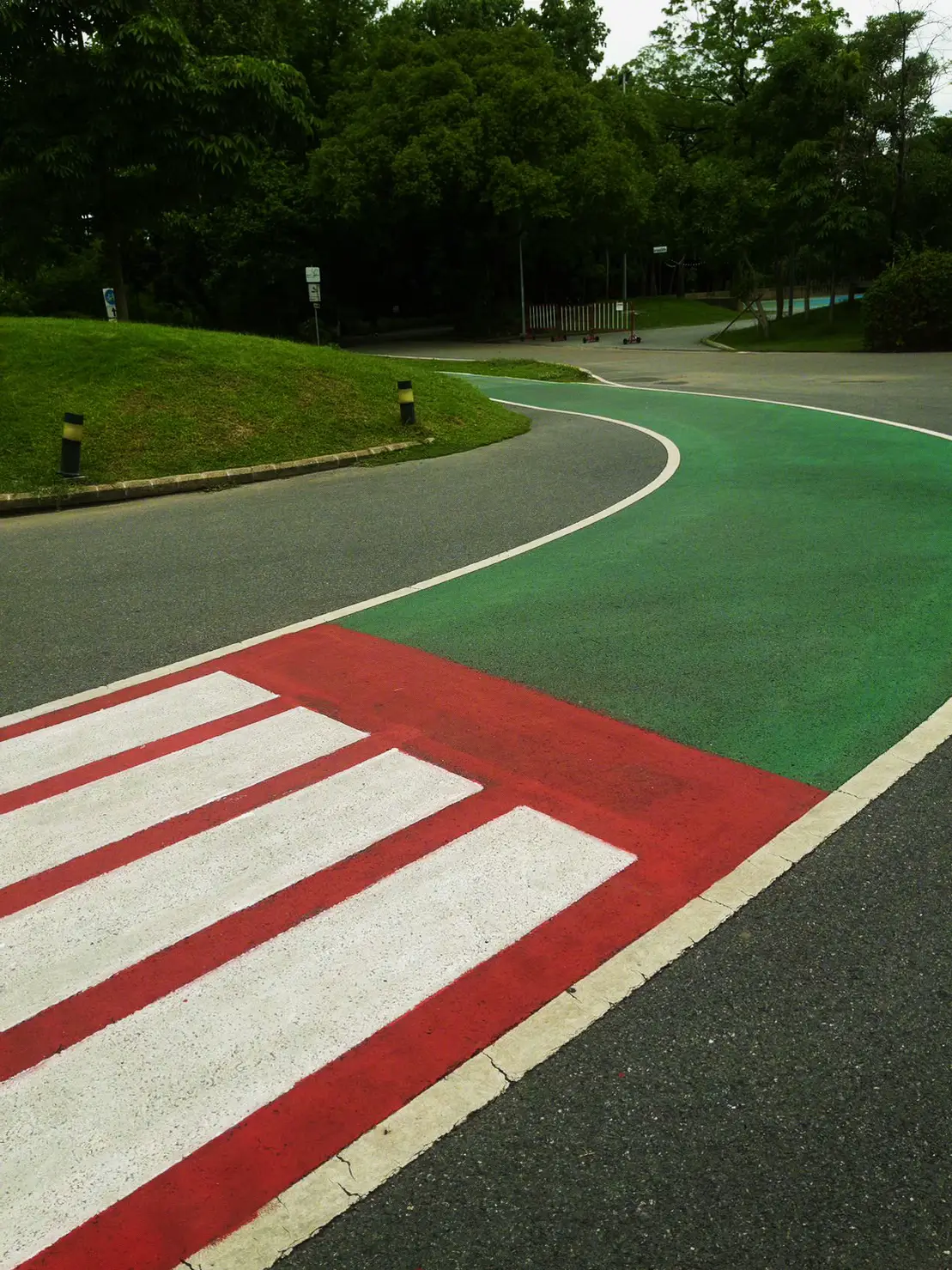 สวนรถไฟ (ROT FAI PARK) —— | แกลเลอรีที่โพสต์โดย only28p | Lemon8