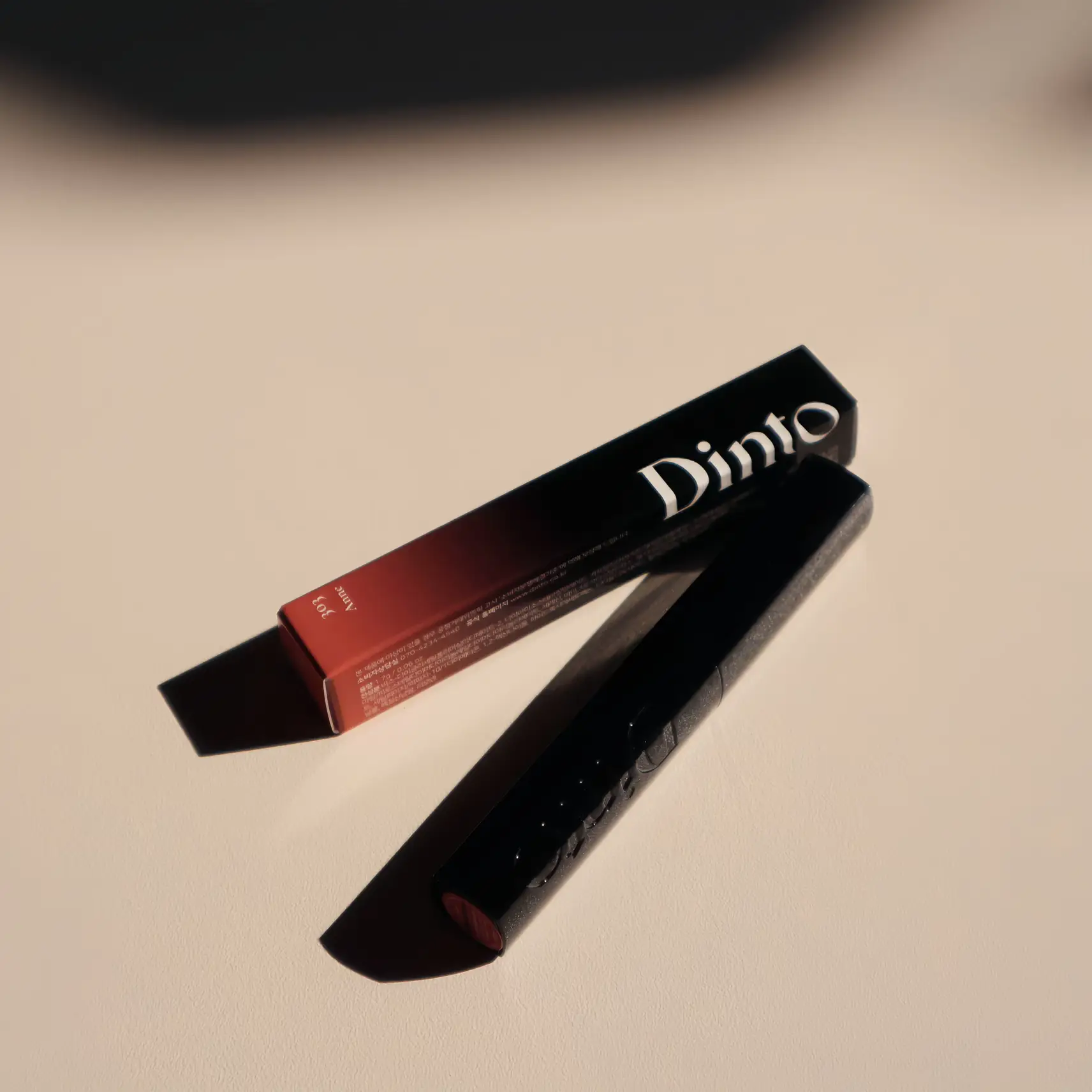 สวอทลิป dinto แท่งดำ ครบ 30 สี! | แกลเลอรีที่โพสต์โดย รีวิวเฉยๆ | Lemon8