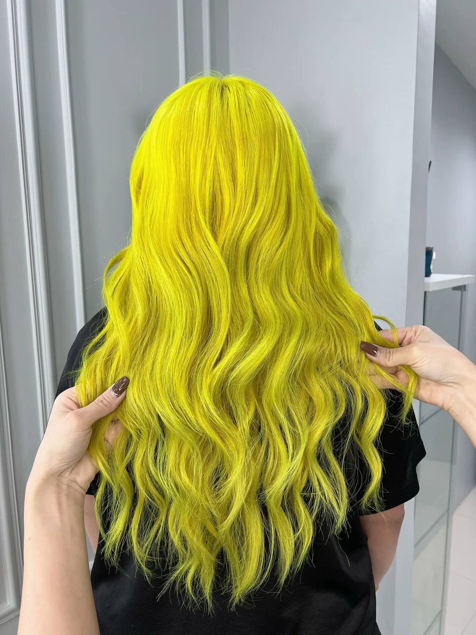 Neon Yellow สีผมสะท้านแสง สุดต๊าชชช โดดเด่นที่สุดในซอยแน่🥰 | แกลเลอรี ...