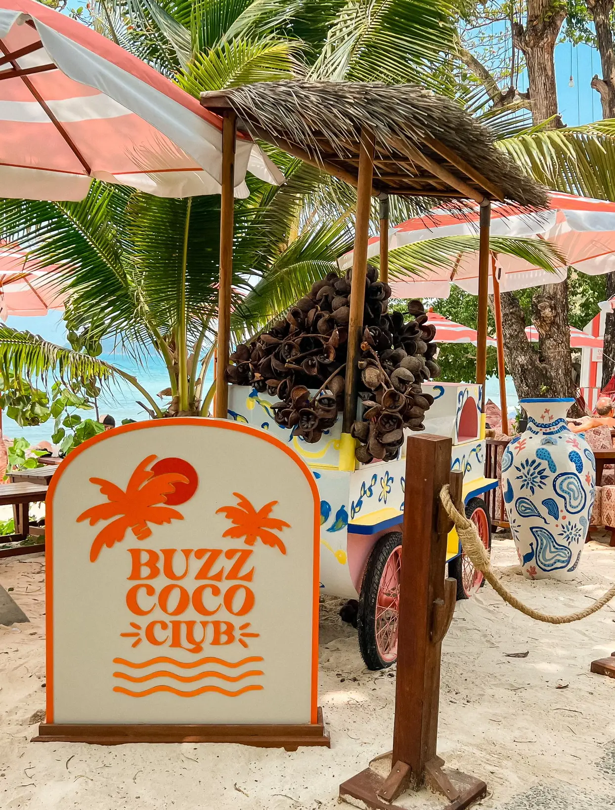 🏖️💖 BUZZ COCO CLUB ร้านอาหารและบีชคลับเปิดใหม่เกาะเสม็ด | แกลเลอรีที่ ...