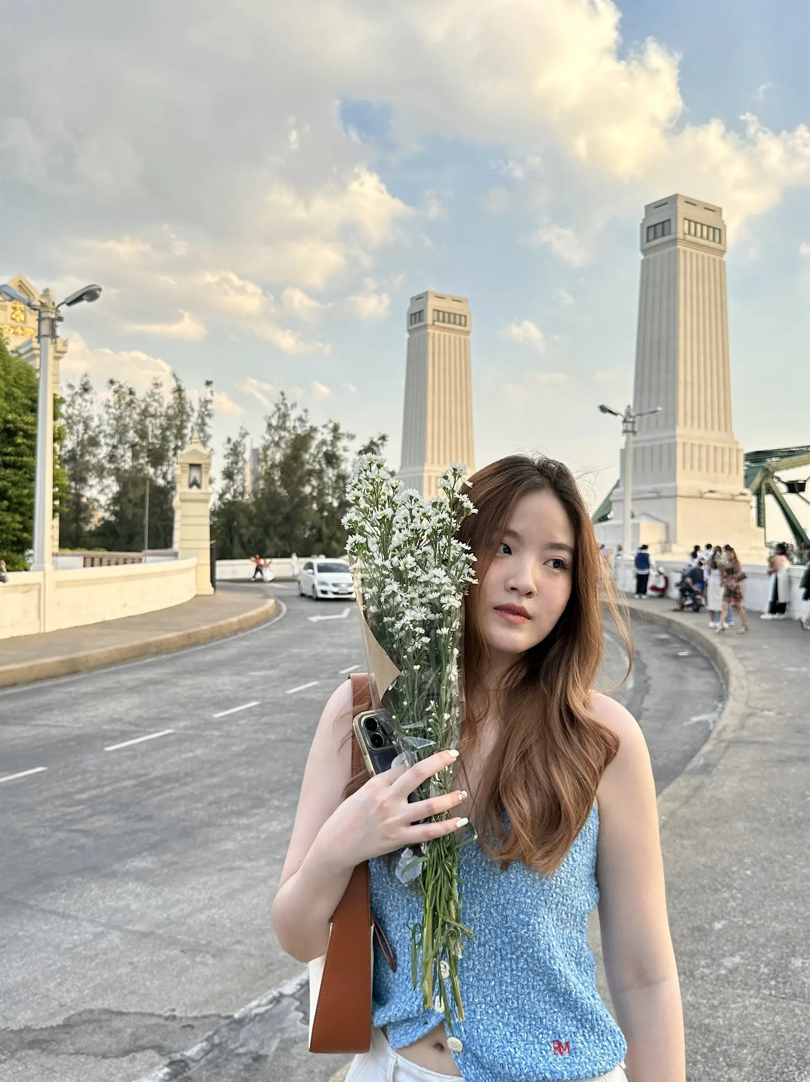 ถ่ายรูปเล่นสะพานพุทธ💐 | แกลเลอรีที่โพสต์โดย Aey Supamas | Lemon8