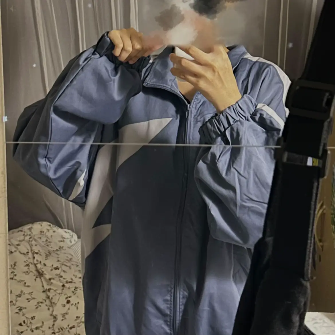 เสื้อ jacket ผ้าร่ม . . ♥️ | แกลเลอรีที่โพสต์โดย pretty angie ༒ | Lemon8