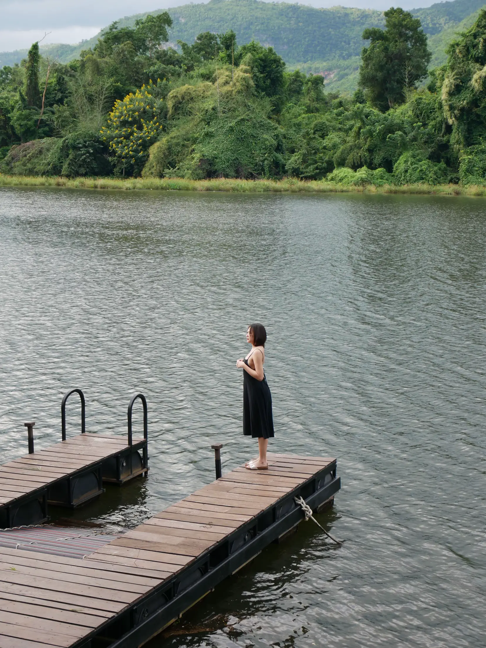 รีวิวที่พักกาญจนบุรี 👉🏻KG-HOUSE 🍃💚 | แกลเลอรีที่โพสต์โดย 𝑓𝑖𝑚🌻 | Lemon8