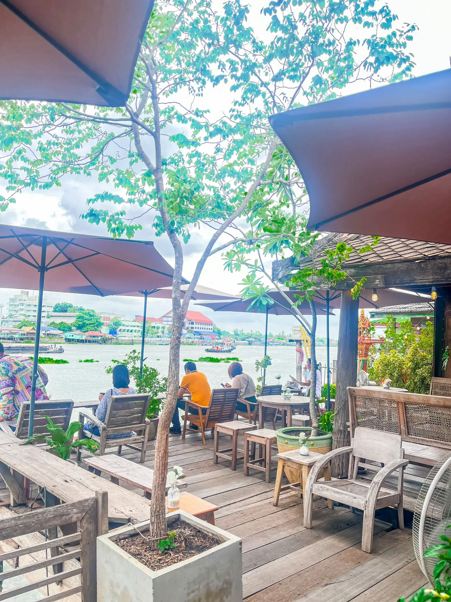 บ้านทองกลับ คาเฟ่ปทุม ติดแม่น้ำเจ้าพระยา | แกลเลอรีที่โพสต์โดย Manee_bow 🌈 | Lemon8