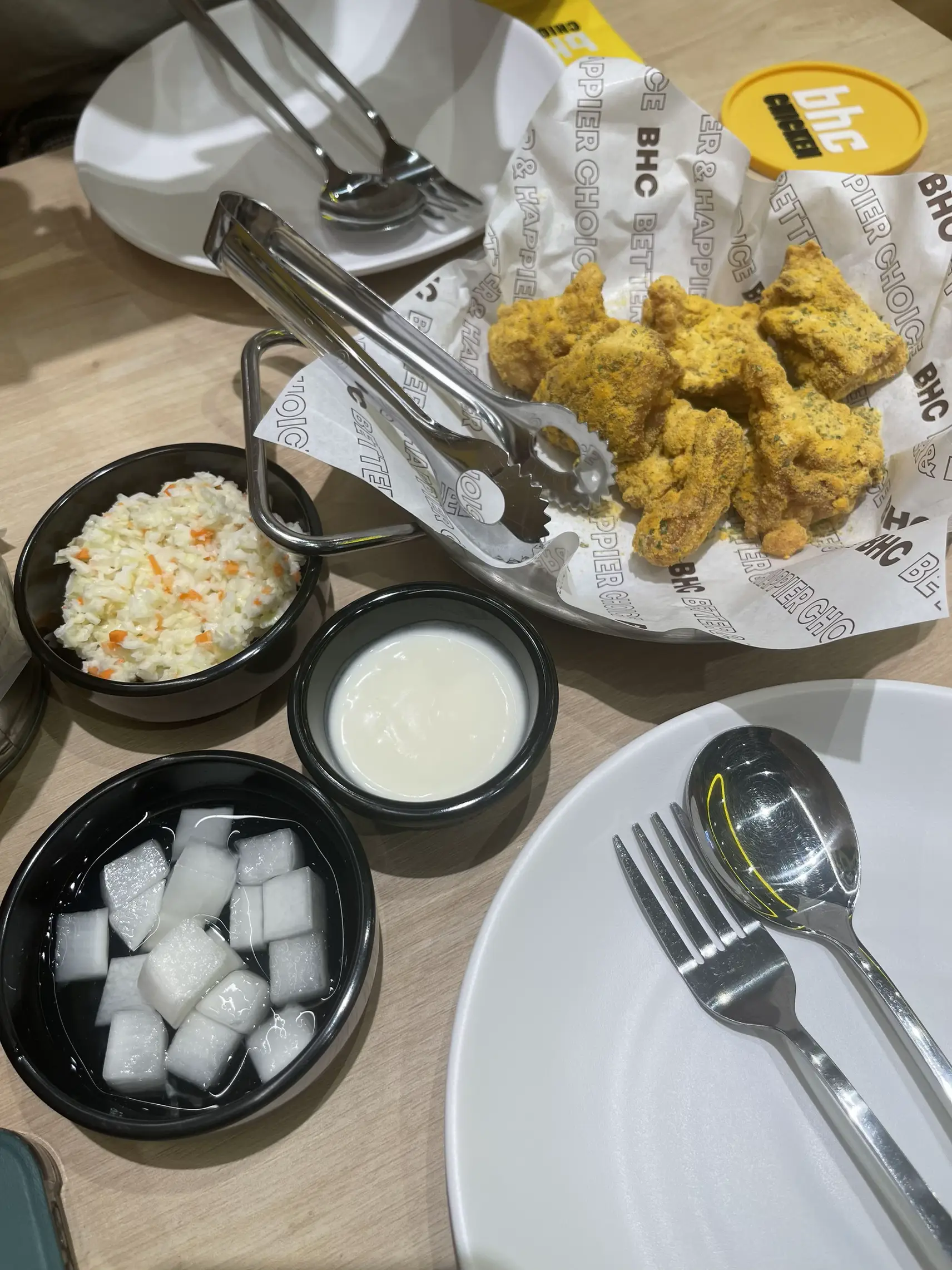 BHC chicken @CTW | แกลเลอรีที่โพสต์โดย selfcomfydent | Lemon8