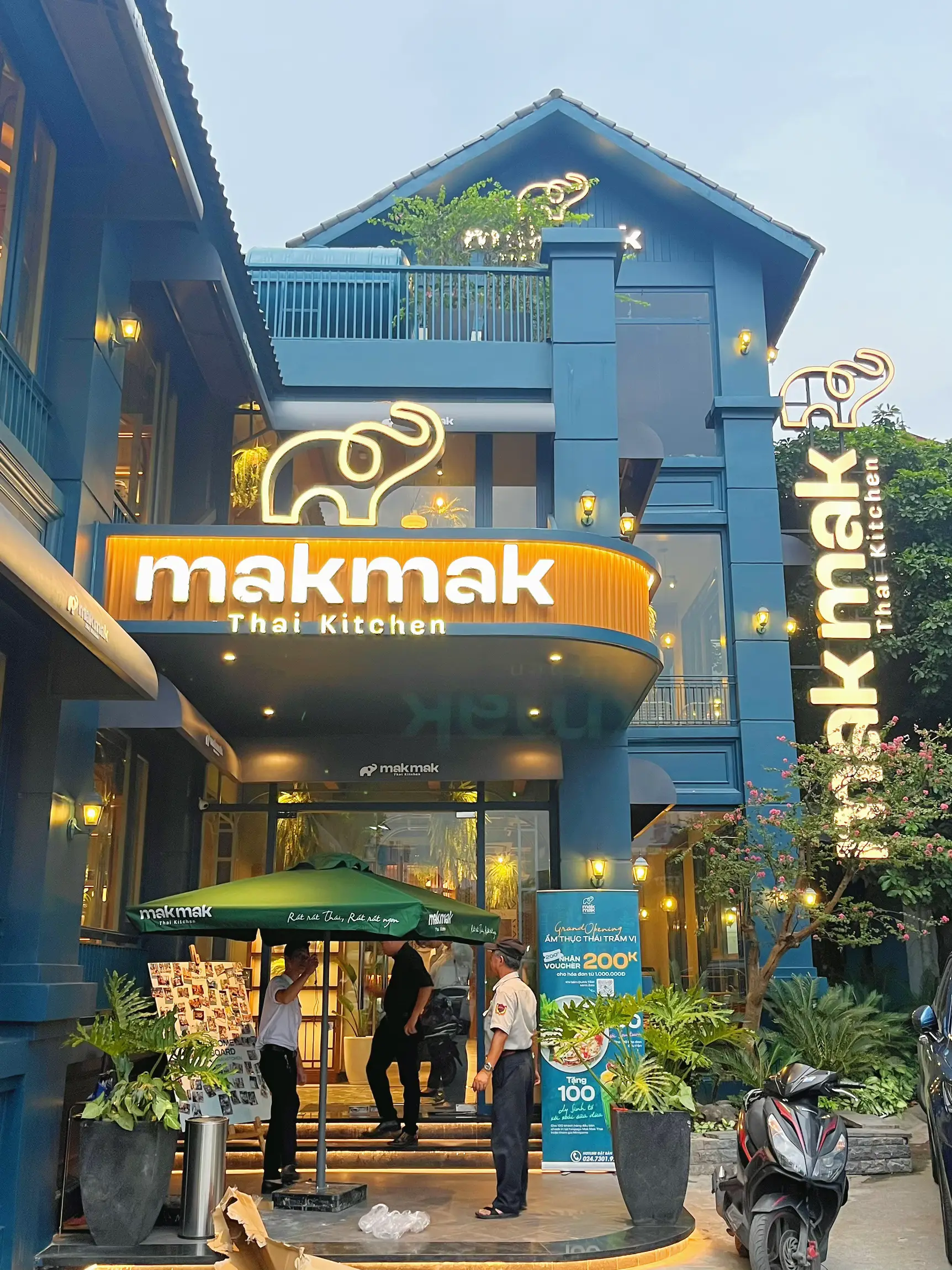 Trải nghiệm quán Thái - Mak Mak Thai Kitchen | Bộ sưu tập do Mymole ăn gì? đăng | Lemon8