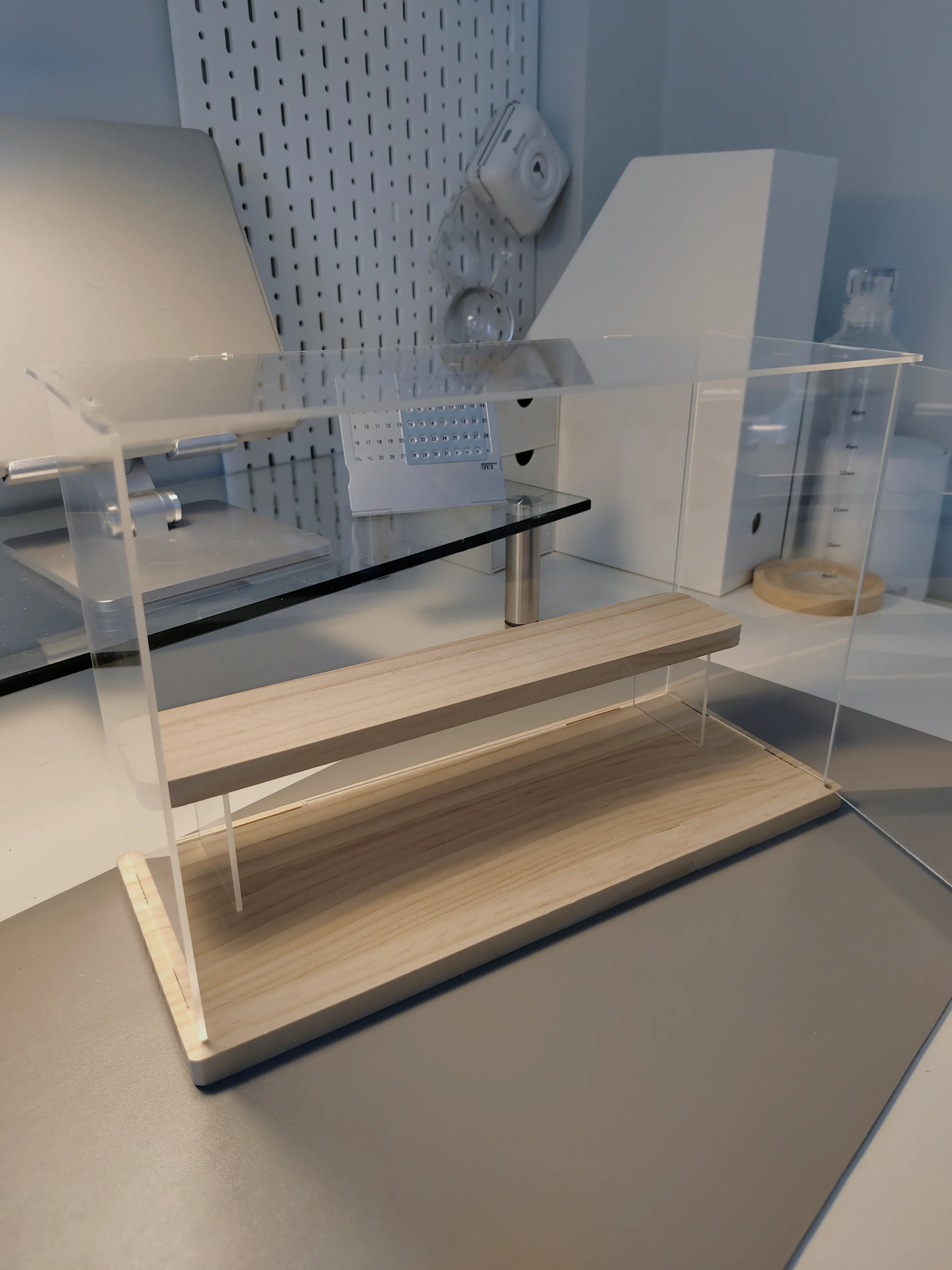 กล่องเก็บโมเดล ตู้โชว์อะคริลิค | แกลเลอรีที่โพสต์โดย LADY FANG 🍋 | Lemon8