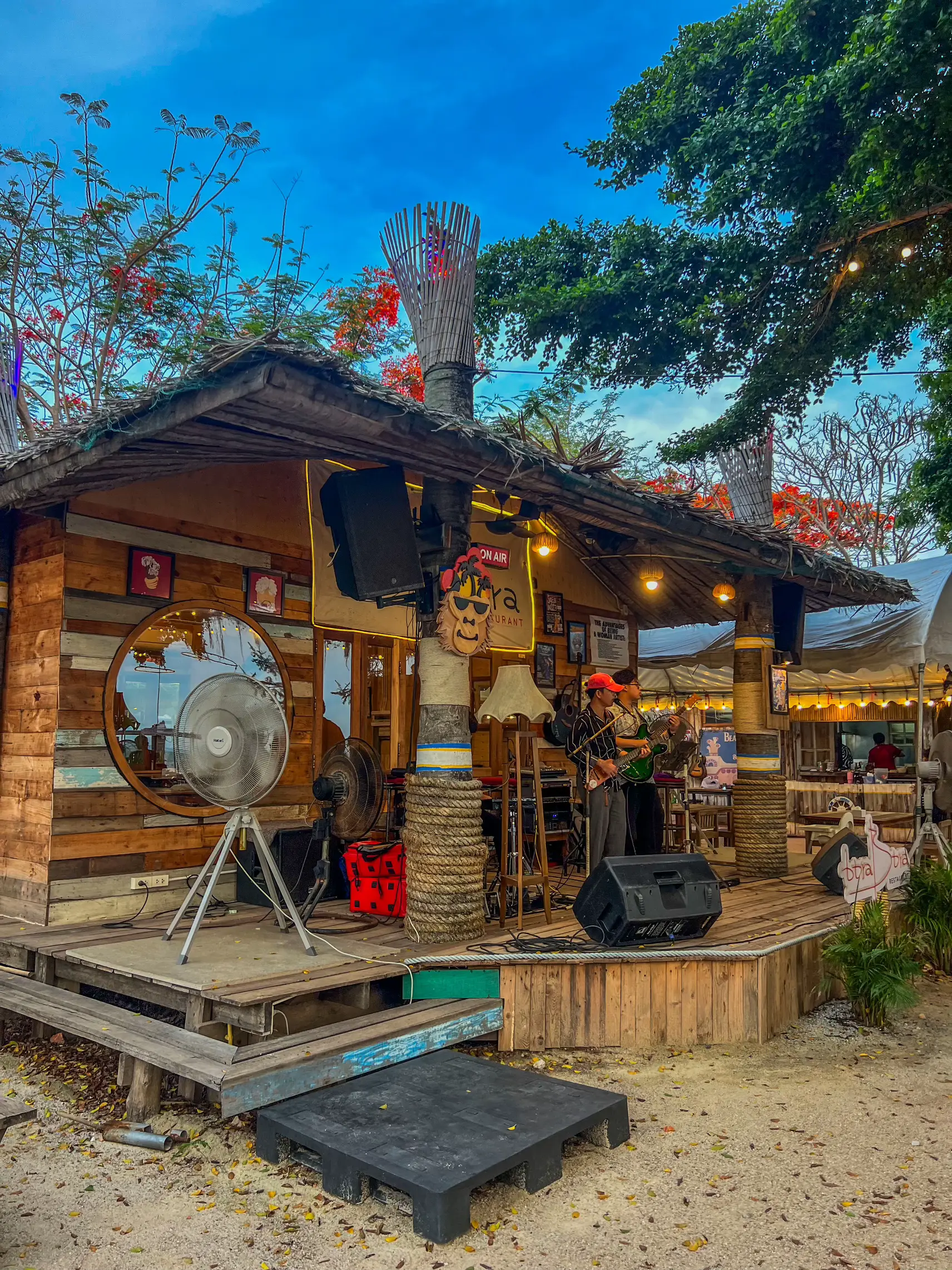 BORA BORA ร้านอาหารริมทะเล | แกลเลอรีที่โพสต์โดย NAPATSANAN.B | Lemon8