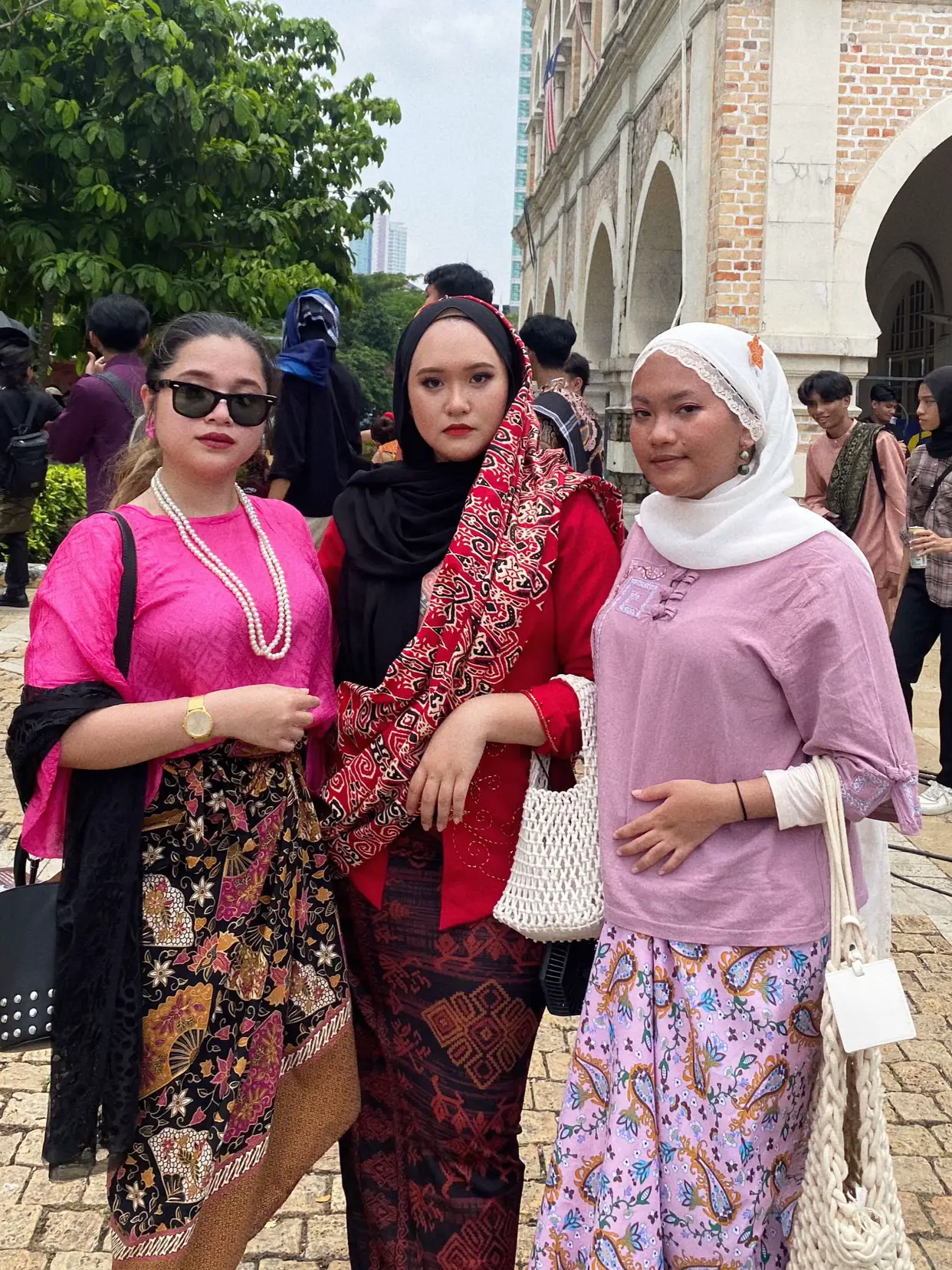 Outfit Inspo: Keretapi Sarong '23 (Baba Nyonya) | Galeri disiarkan oleh ...