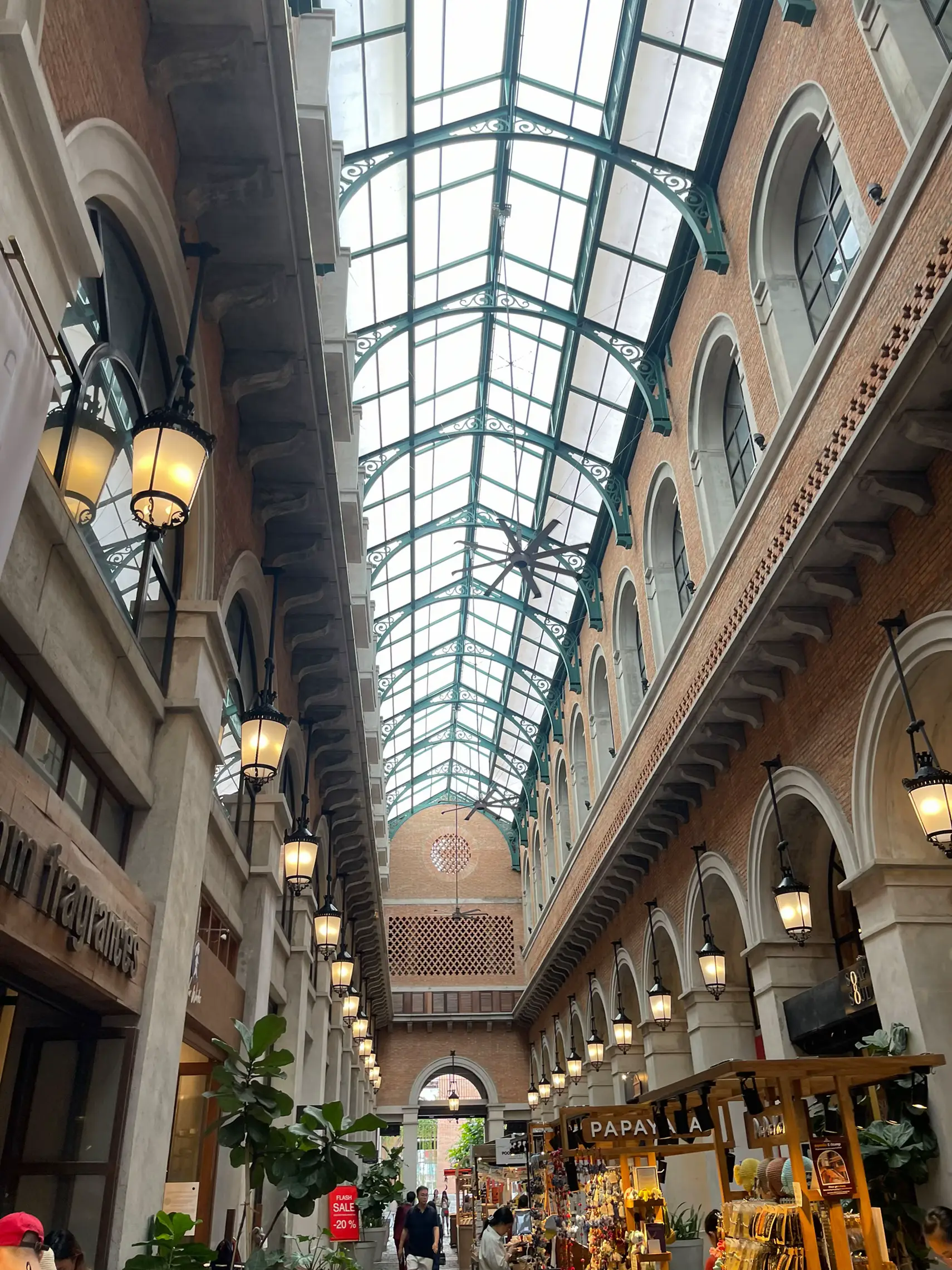 แชร์ LOCATION ถ่ายรูปสวยๆที่ ONE NIMMAN📌📌 | แกลเลอรีที่โพสต์โดย ...