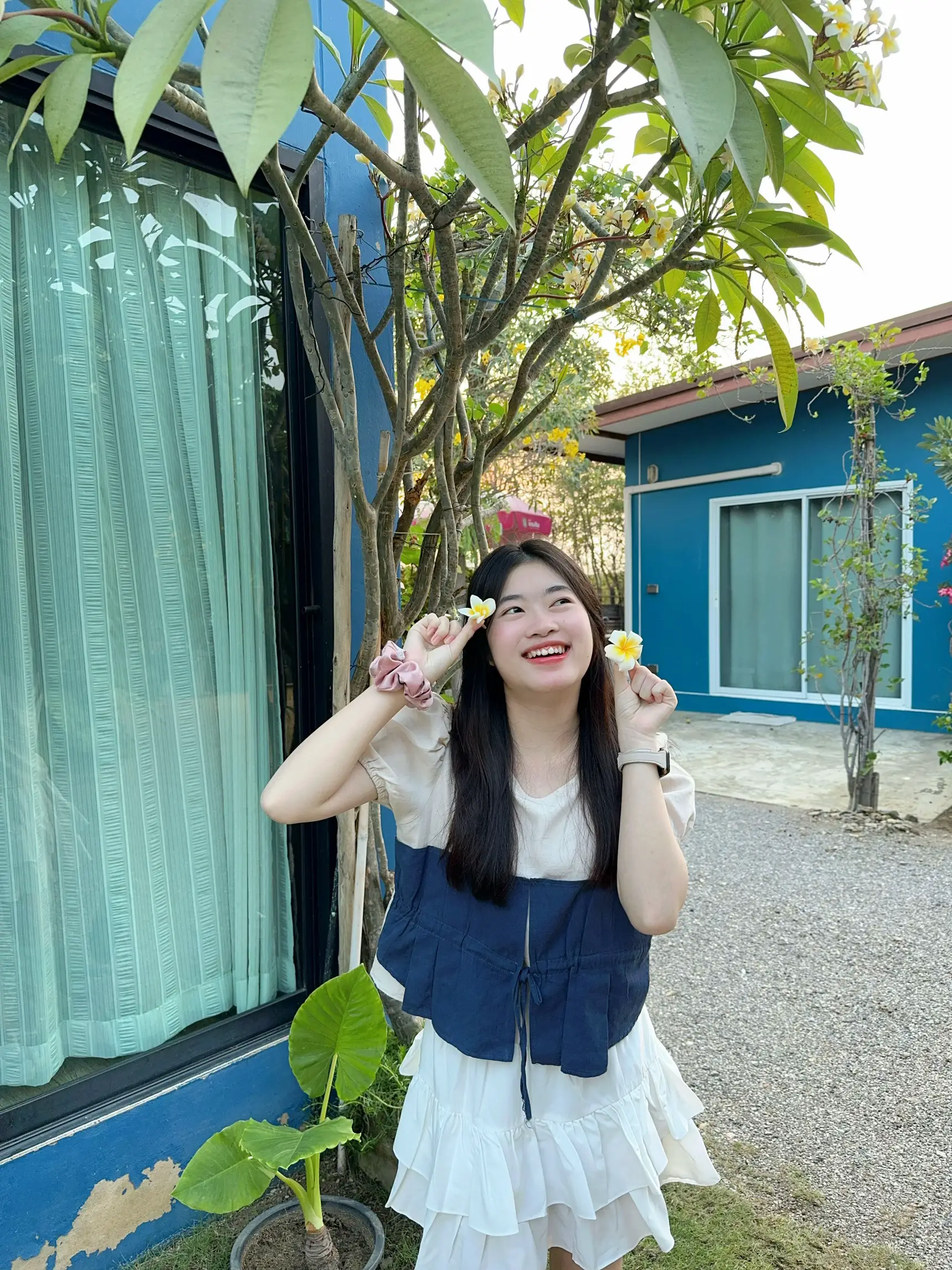 ถ่ายรูปกับดอกไม้น่ารักๆ💖 | แกลเลอรีที่โพสต์โดย Smita Mita🌻 | Lemon8