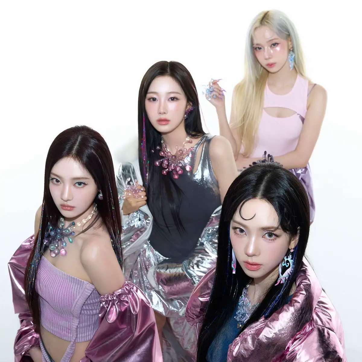 ส่องแฟชั่นของสาวๆ Aespa กับเอ็มวีที่ถ่ายในไทย | แกลเลอรีที่โพสต์โดย ...