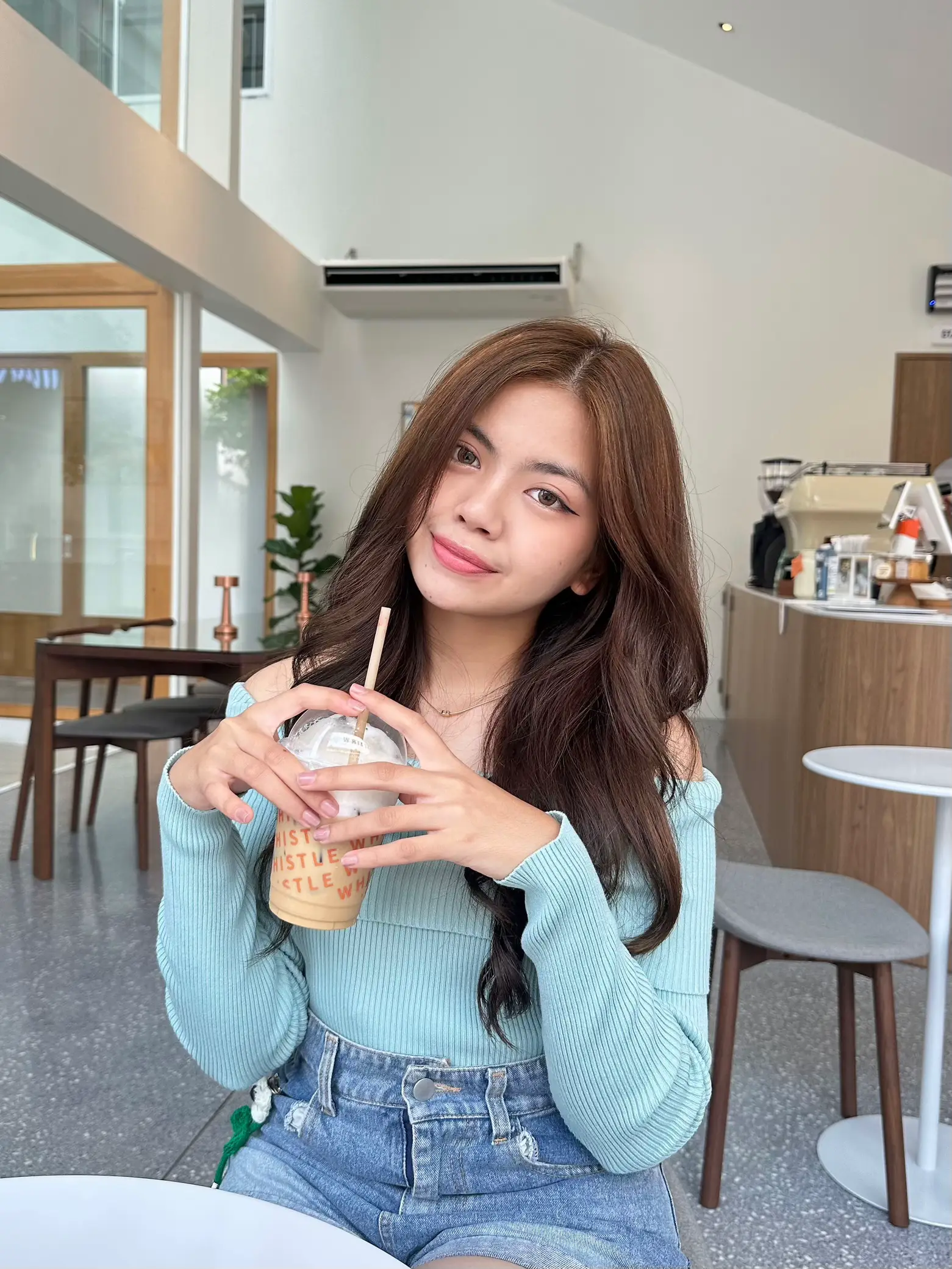 Outfit Idea | Cafe looks 🥐☕️ | แกลเลอรีที่โพสต์โดย Kkacha | Lemon8