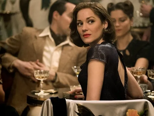 แฟชั่นสมัยสงครามโลกครั้งที่2จากหนังเรื่องAllied | แกลเลอรีที่โพสต์โดย jajahjee | Lemon8