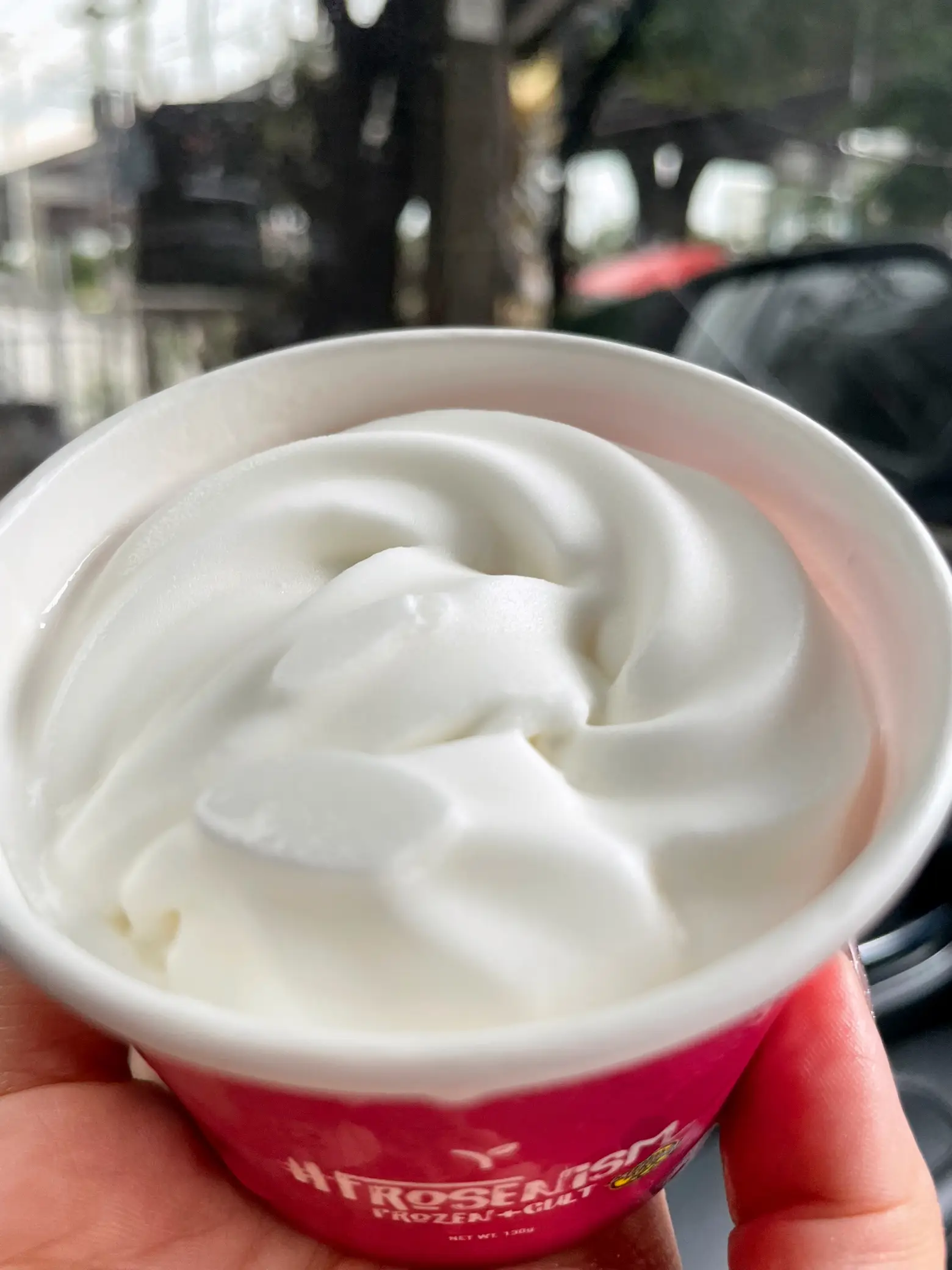 Point a yogurt ice cream target for 1 baht!! 1 baht is really delicious ...