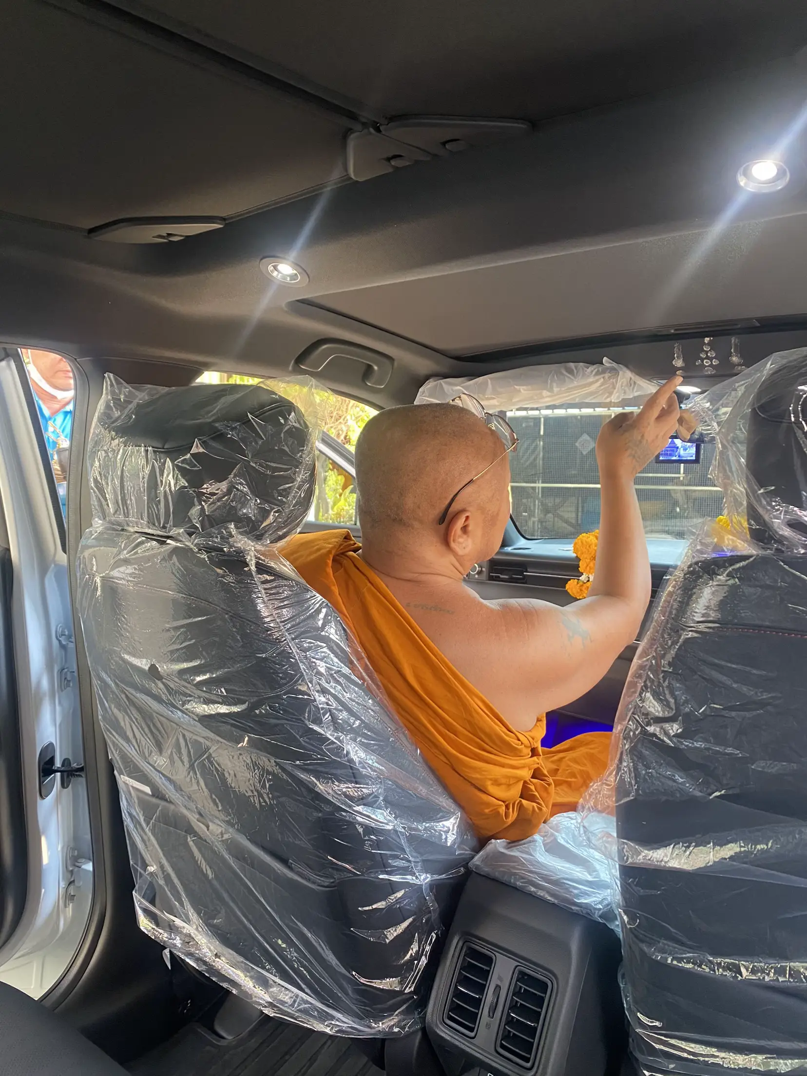 REVIEW Honda HRV e:HEV รุ่น RS🚘 ขาวซันไลท์ | แกลเลอรีที่โพสต์โดย ...