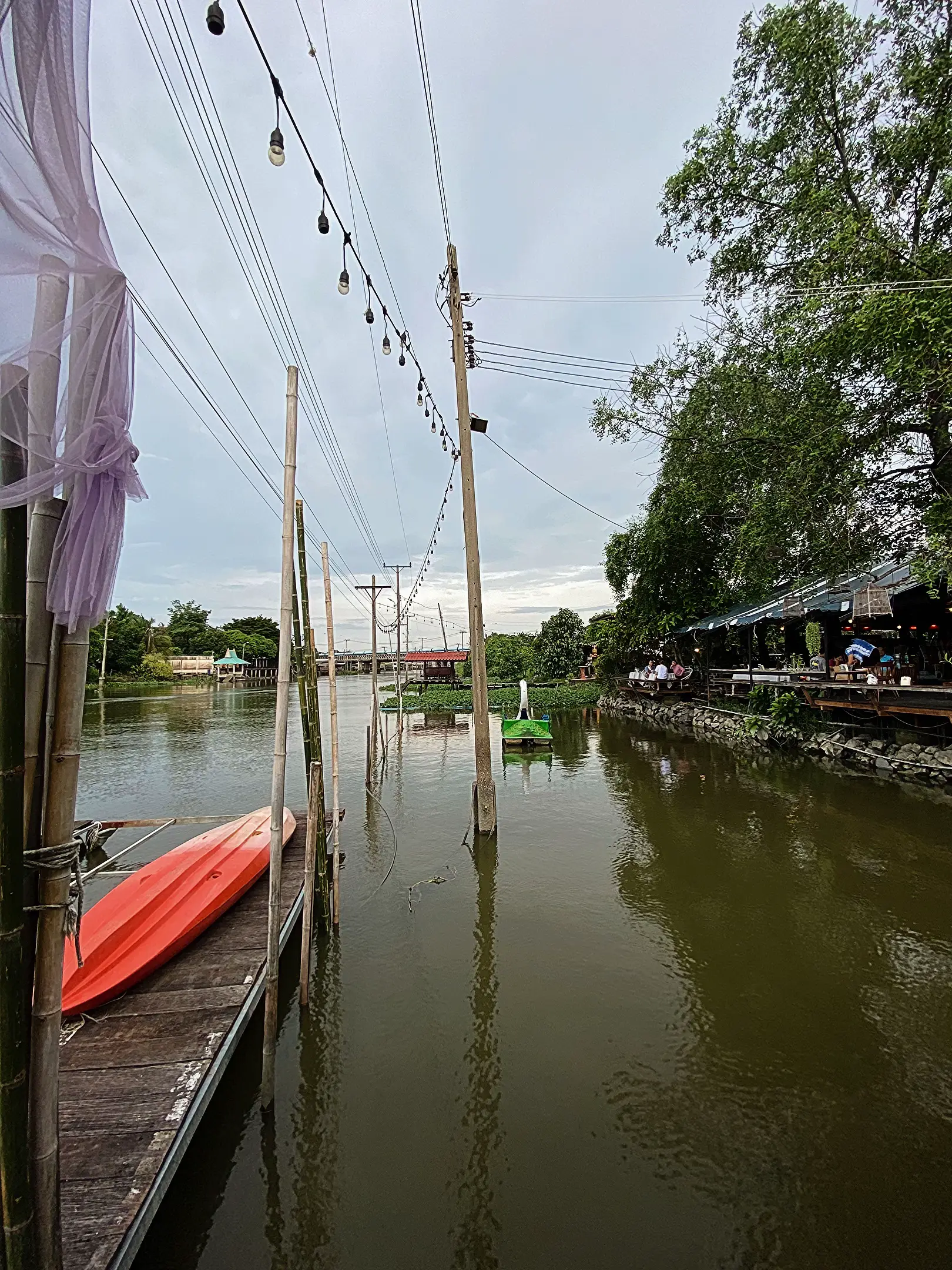 Three mangoes บ้านไม้ชายคลองพระราม5 | แกลเลอรีที่โพสต์โดย Ramida.Diary | Lemon8