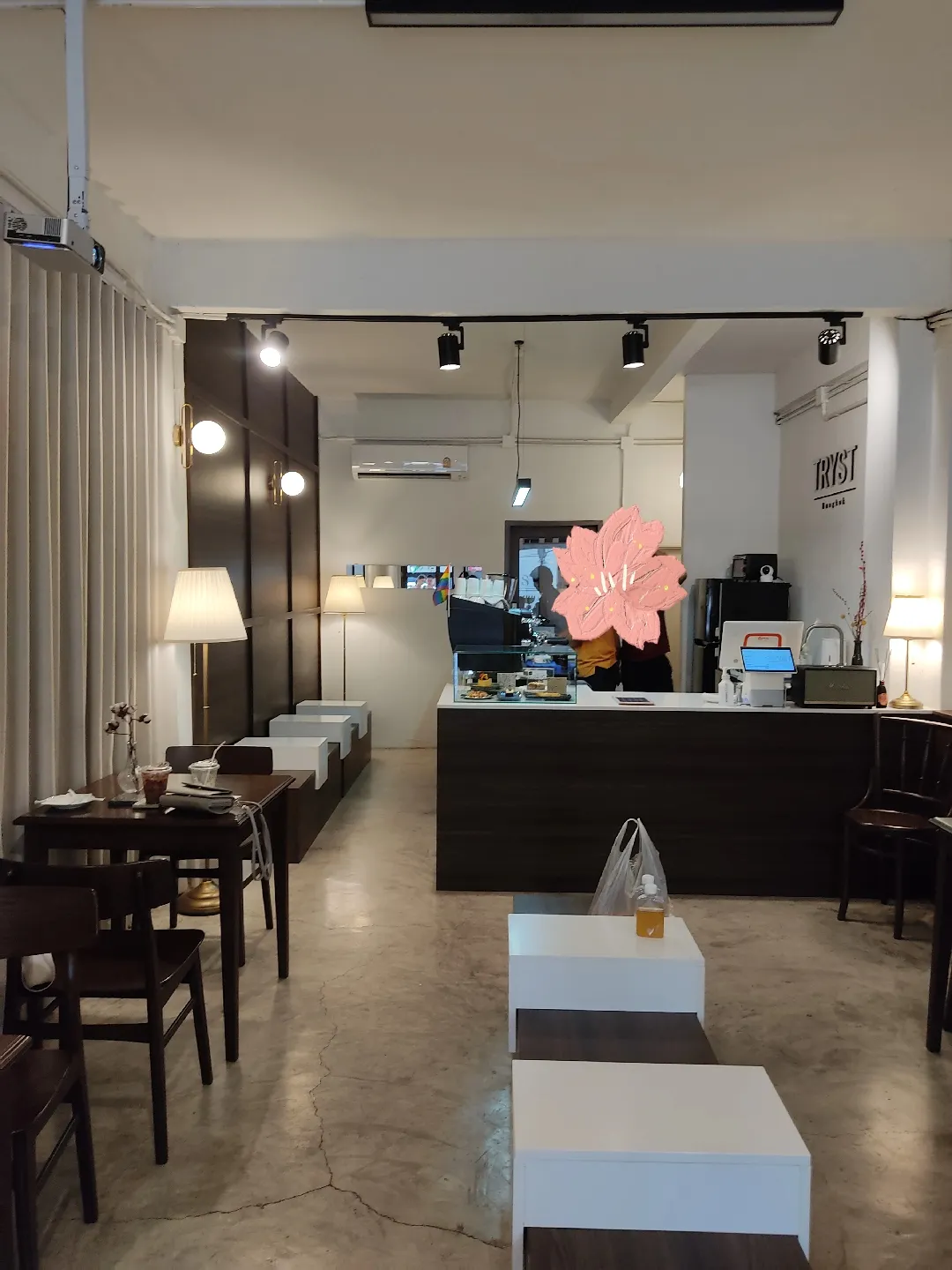 'TRYST cafe' คาเฟ่สวยถนนสายไม้บางโพ📍MRTเตาปูน | แกลเลอรีที่โพสต์โดย Pakpak_47 | Lemon8