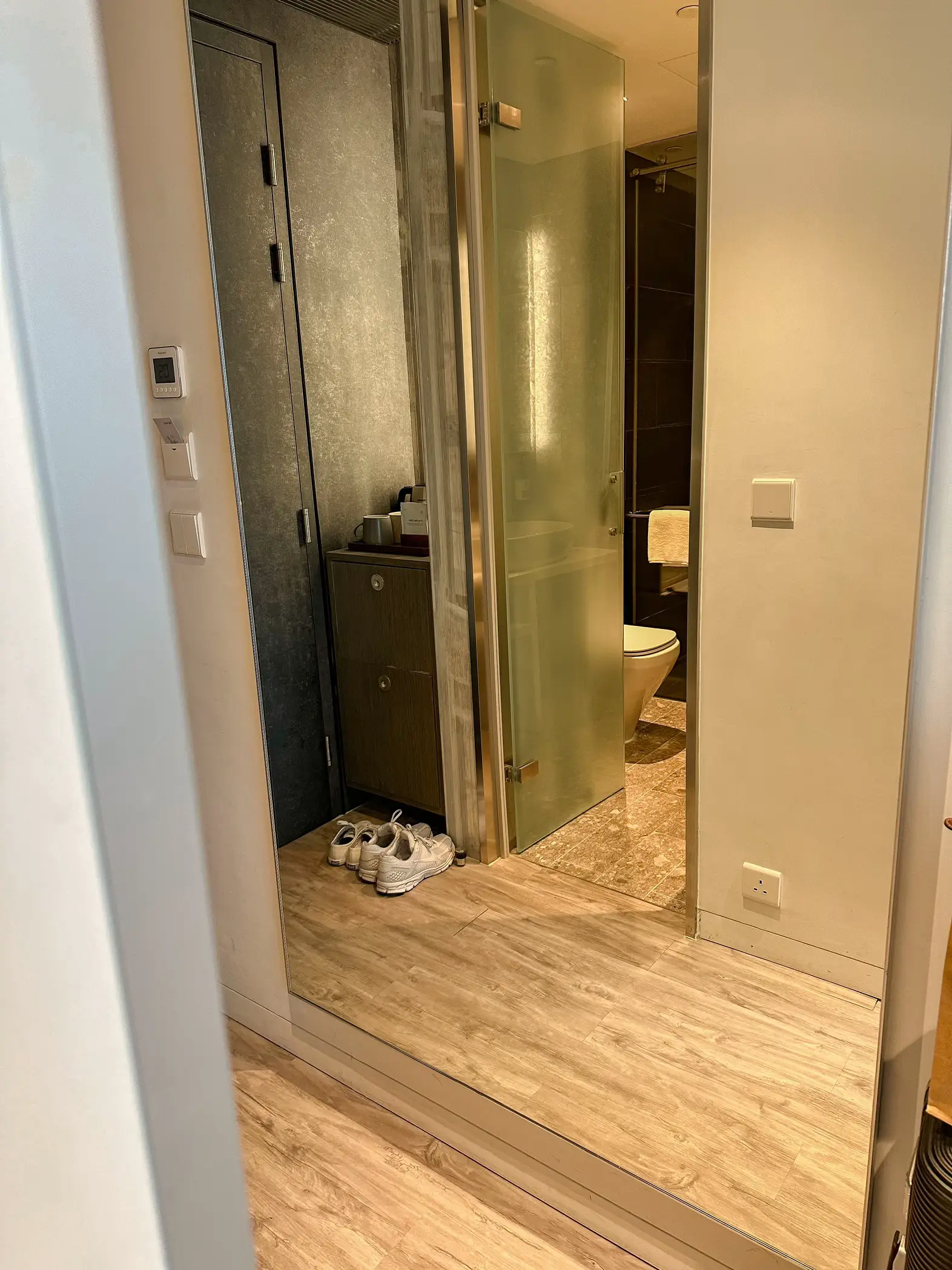 Page 148 Hotel Hong Kong | แกลเลอรีที่โพสต์โดย 🐹 Loognoo 🐹 | Lemon8