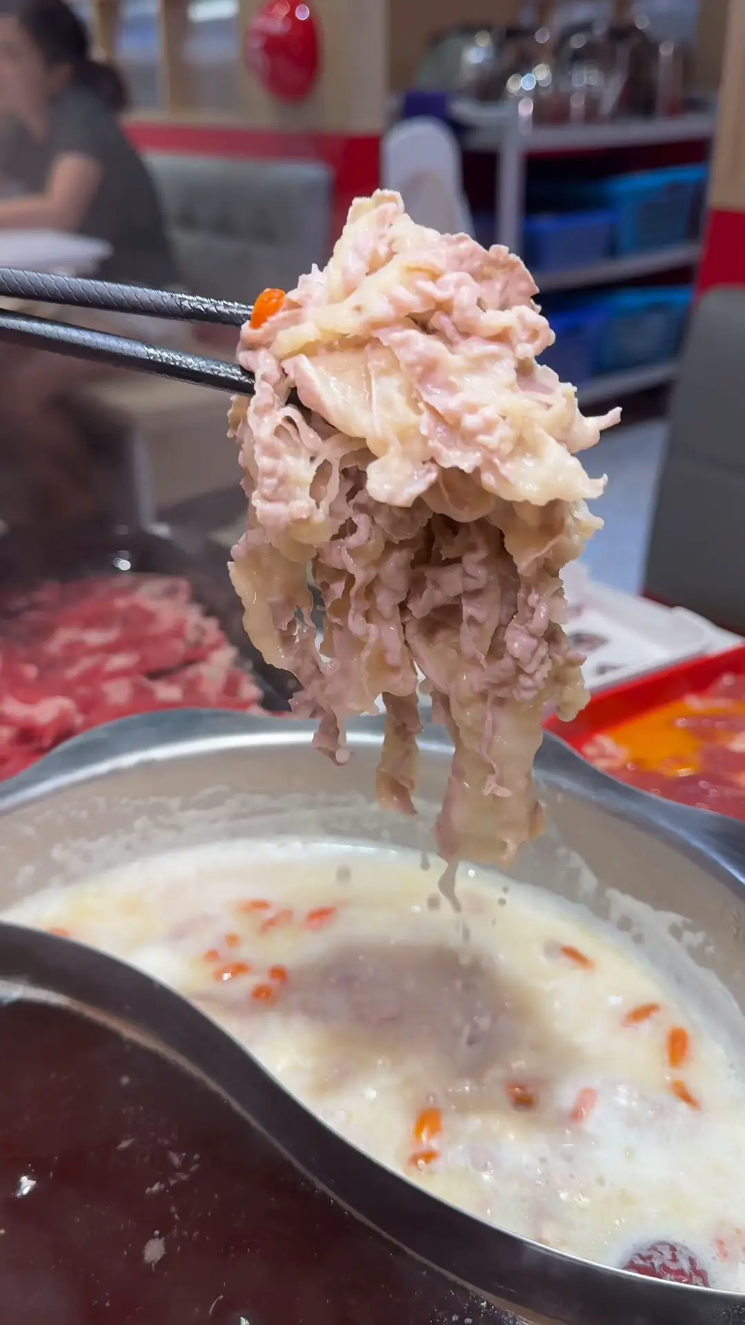 บุฟเฟ่ต์สุกี้ปิดตี 2 เนื้อออสเตรเลียไม่อั้น 276 Net | วิดีโอที่เผยแพร่โดย OrnTheTable | Lemon8