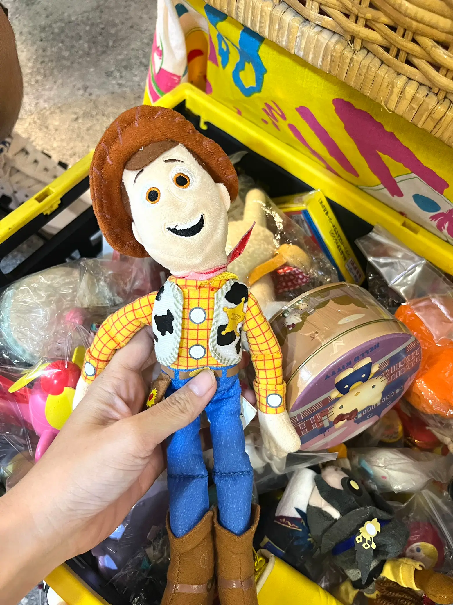 รวมร้านวินเทจ ของมือสอง งานเทหลบฝน💝💦 | แกลเลอรีที่โพสต์โดย Merrypring🎄 | Lemon8