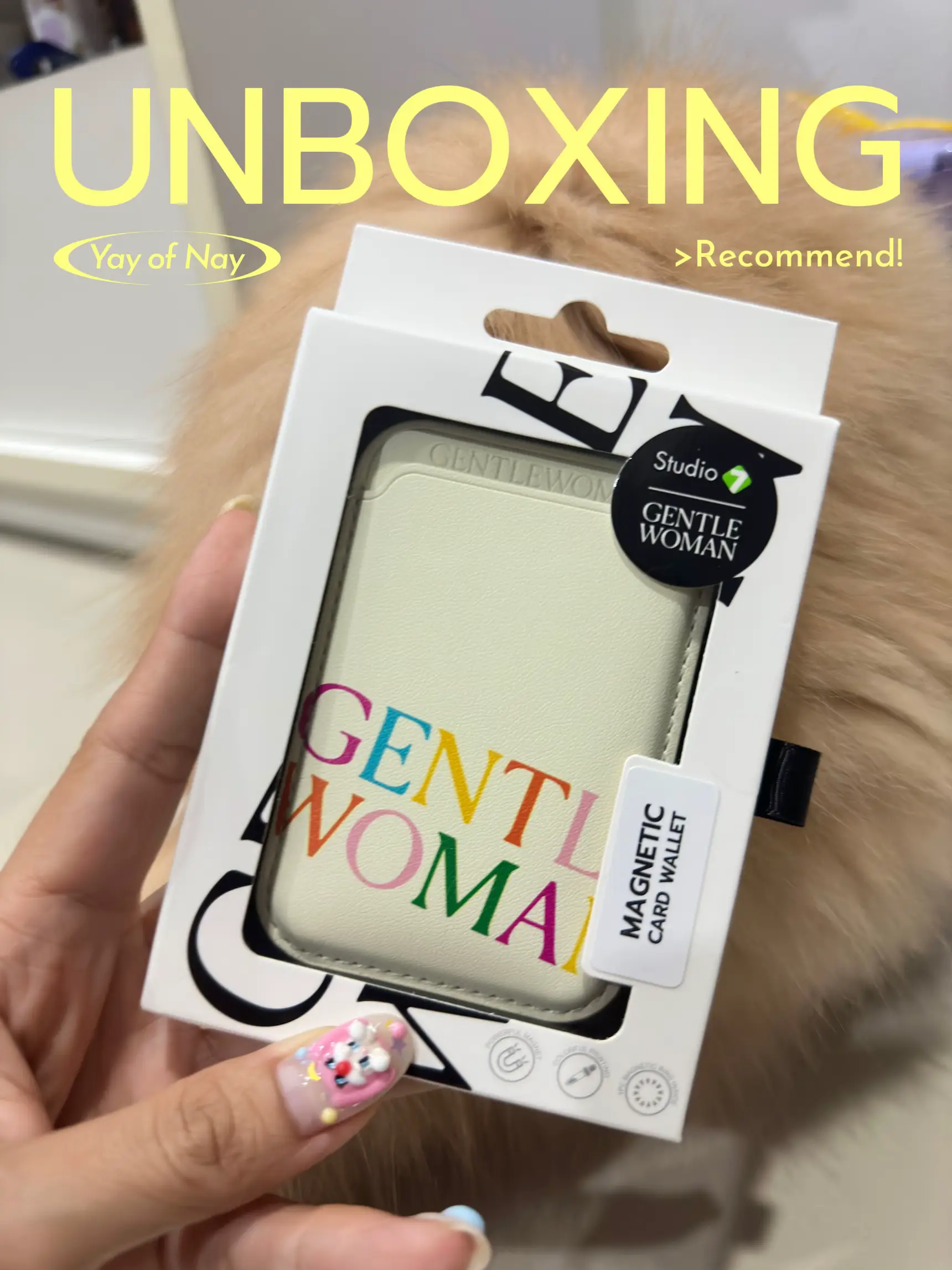 ซองใส่บัตรติดมือถือ GENTLEWOMAN Magnetic Wallet | แกลเลอรีที่โพสต์โดย Za' Zaa | Lemon8