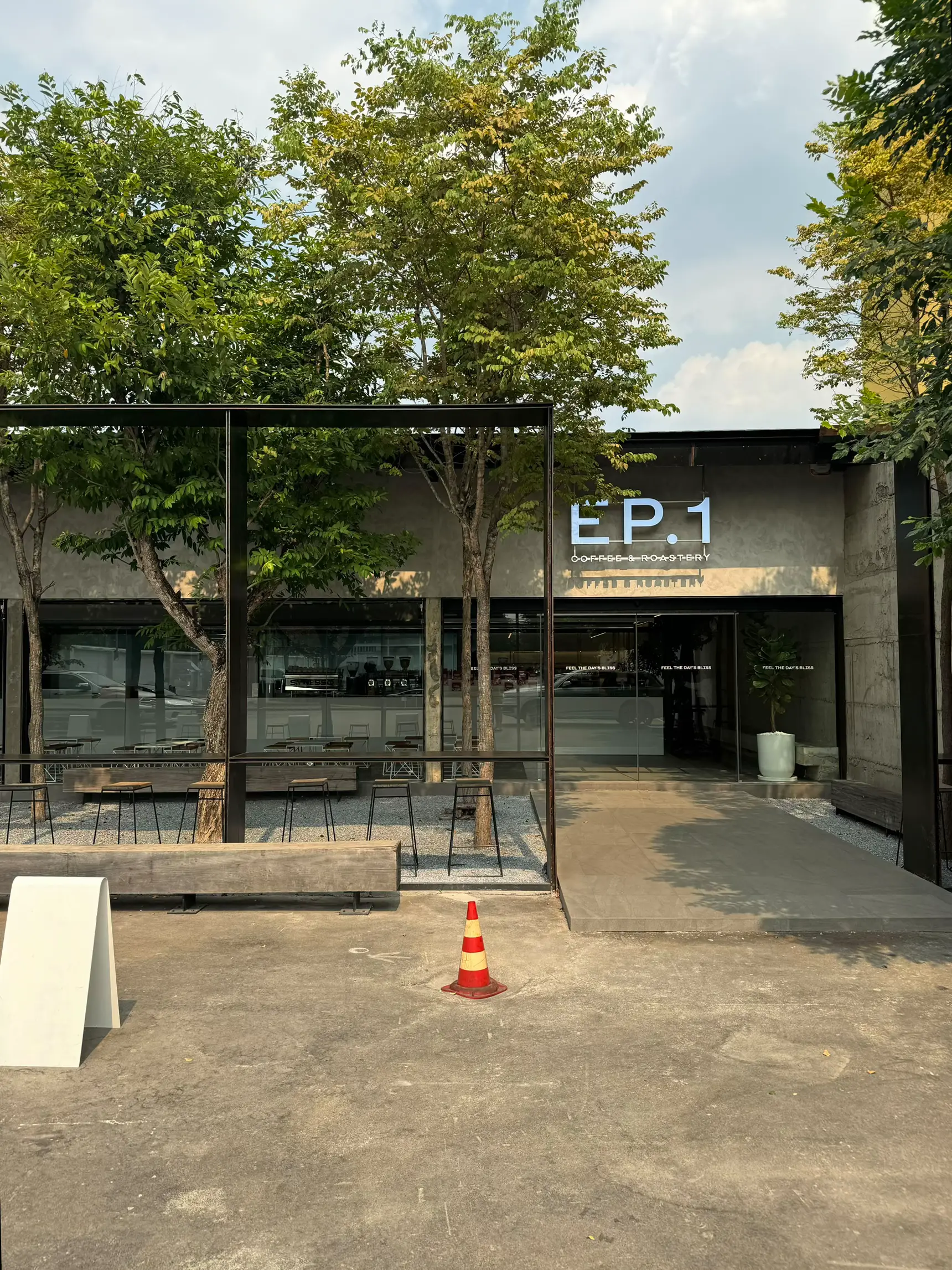 EP.1 Coffee & Roastery | แกลเลอรีที่โพสต์โดย Places two Go | Lemon8