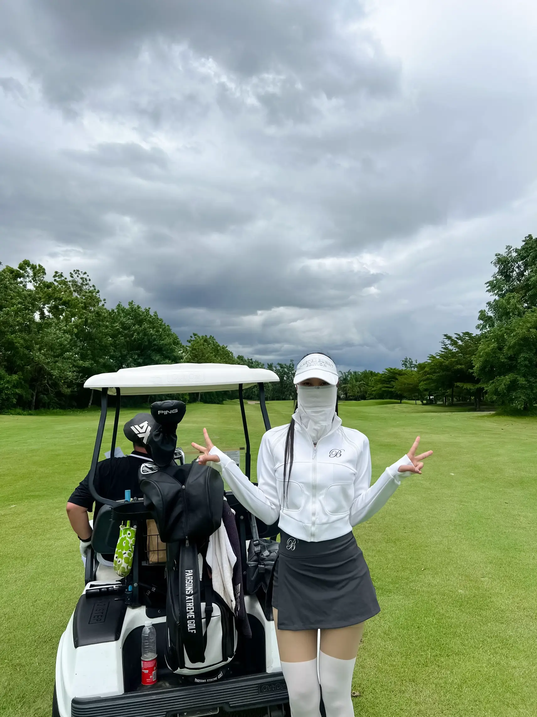 OOTD golf look 🏌️⛳️ | แกลเลอรีที่โพสต์โดย Rainy Falone | Lemon8