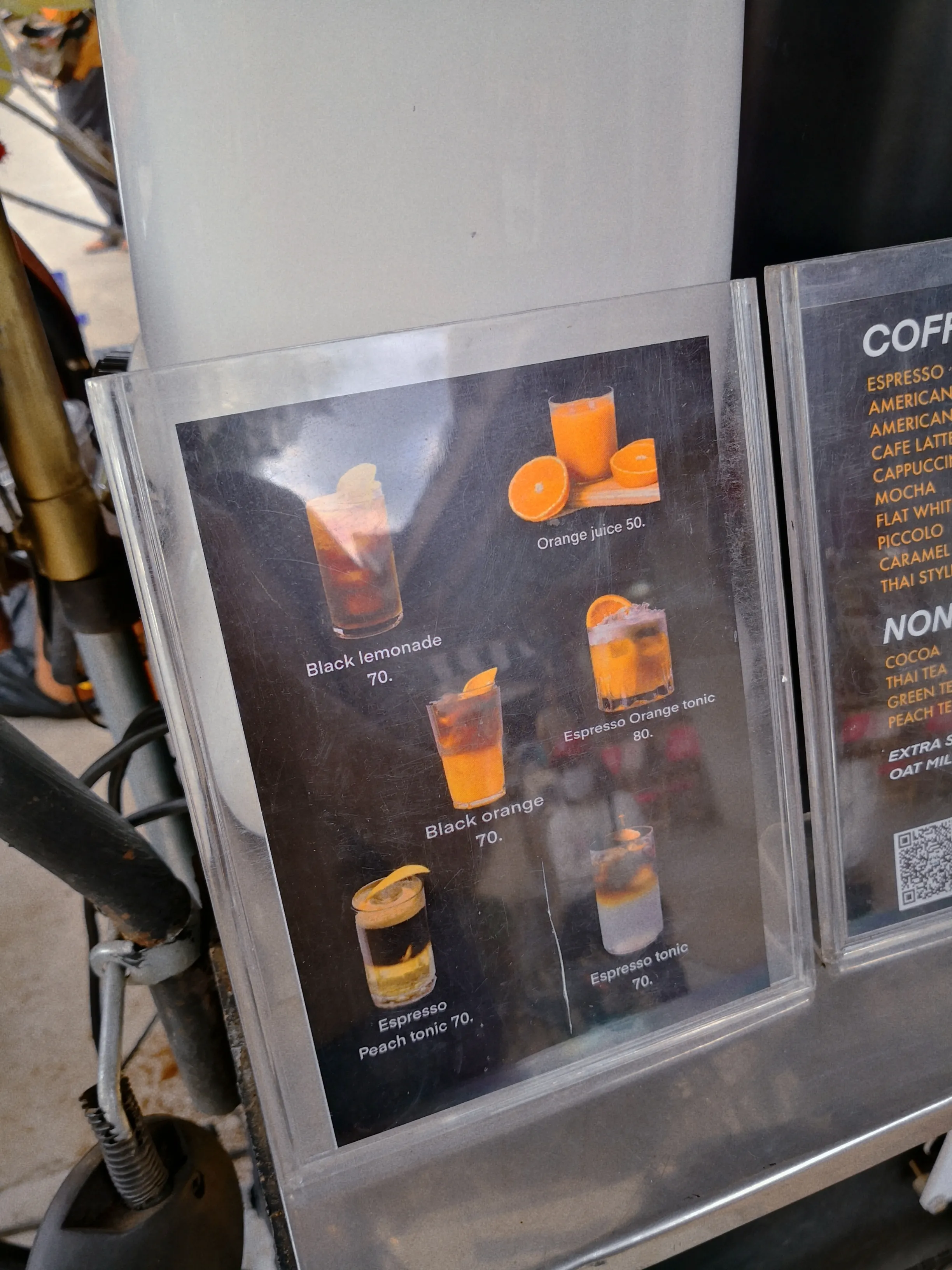 ร้านเด็ดตลาดจริงใจ #1 Street Coffee Crew | แกลเลอรีที่โพสต์โดย yu4pack | Lemon8