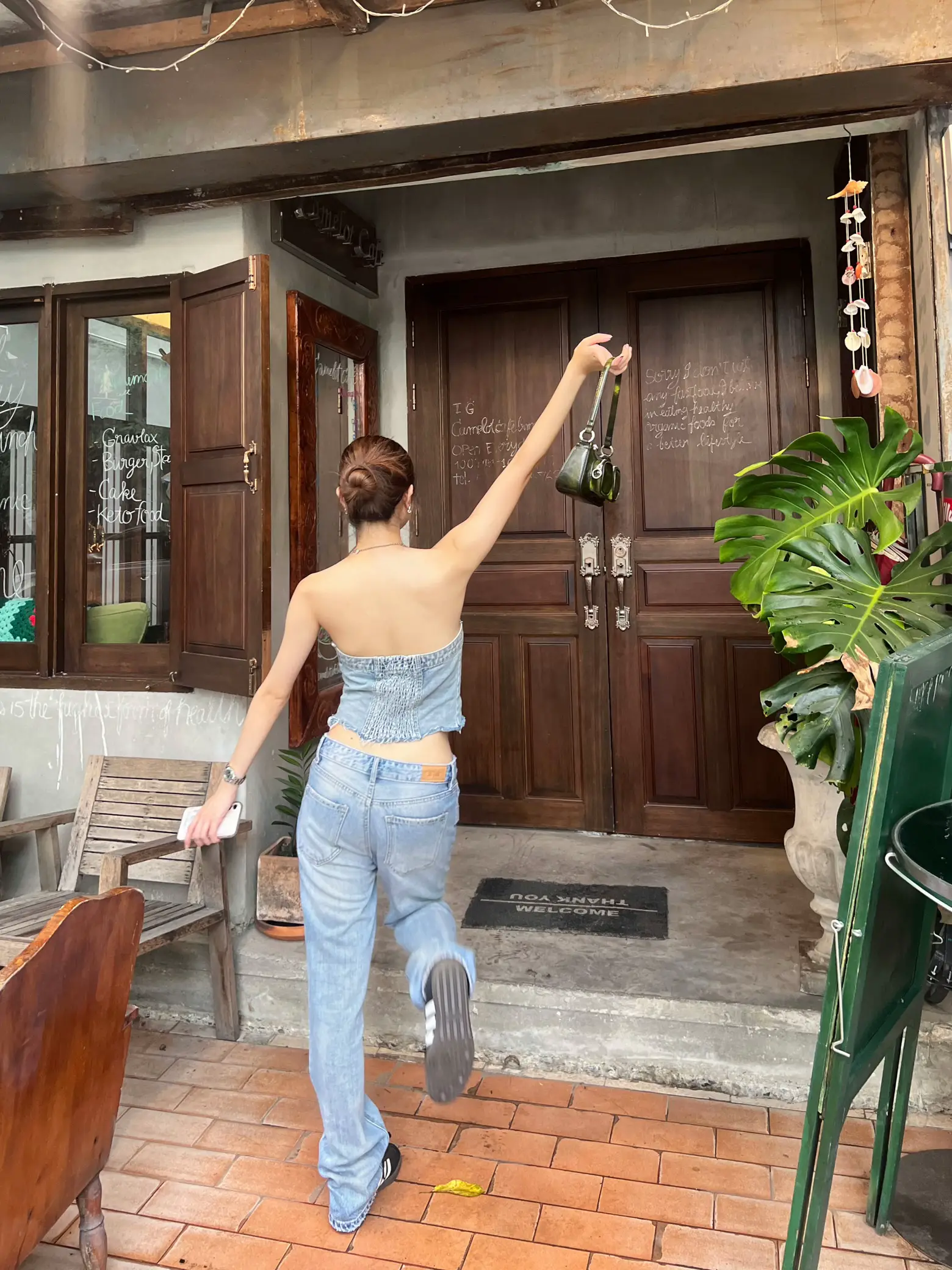 OOTDไปเดินแถวเจริญกรุง |Camelot cafe, Feng Zhu | แกลเลอรีที่โพสต์โดย ...