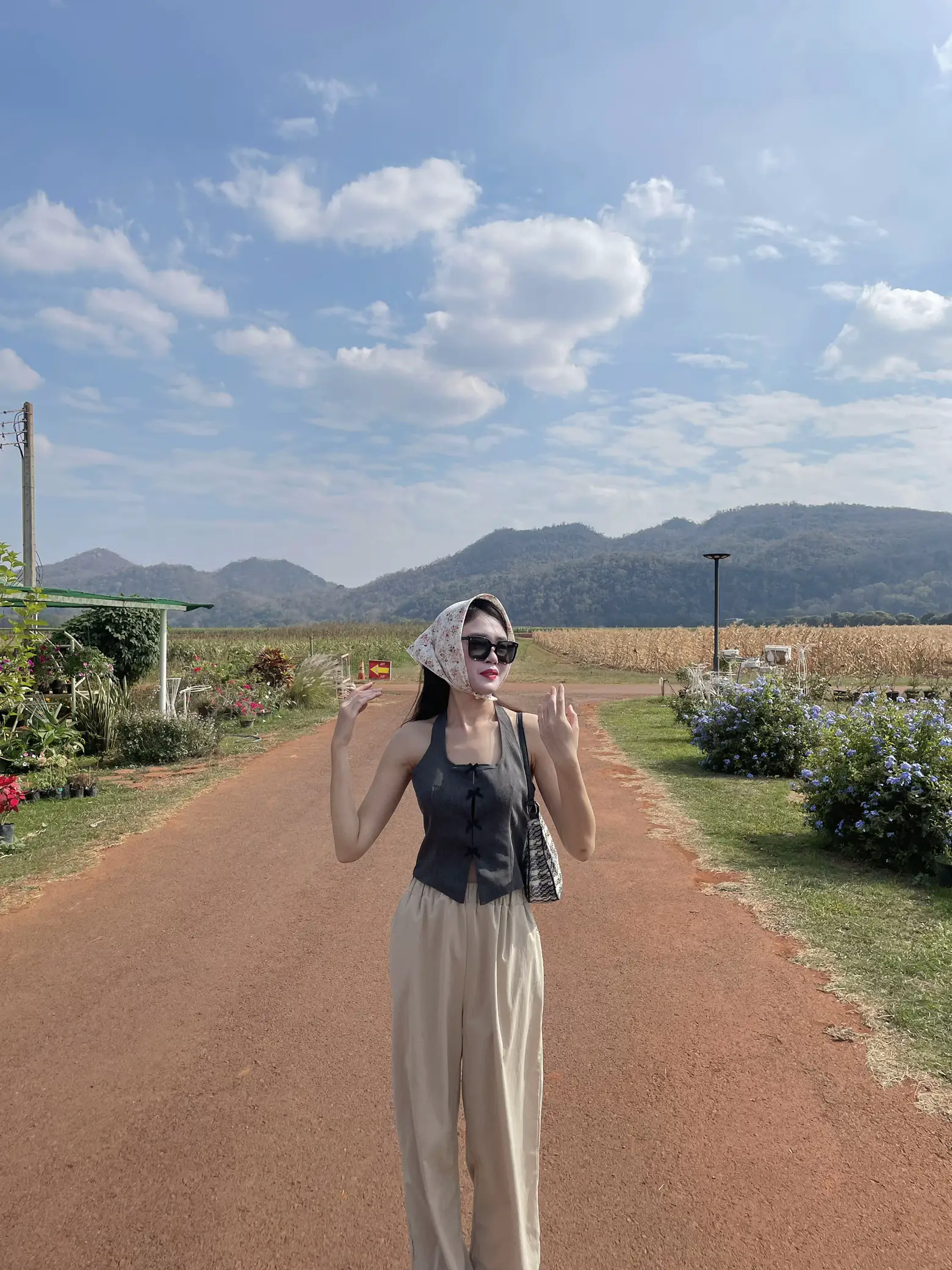 แต่งตัวสไตล์พี่สาวเกาหลี | แกลเลอรีที่โพสต์โดย Ailada | Lemon8