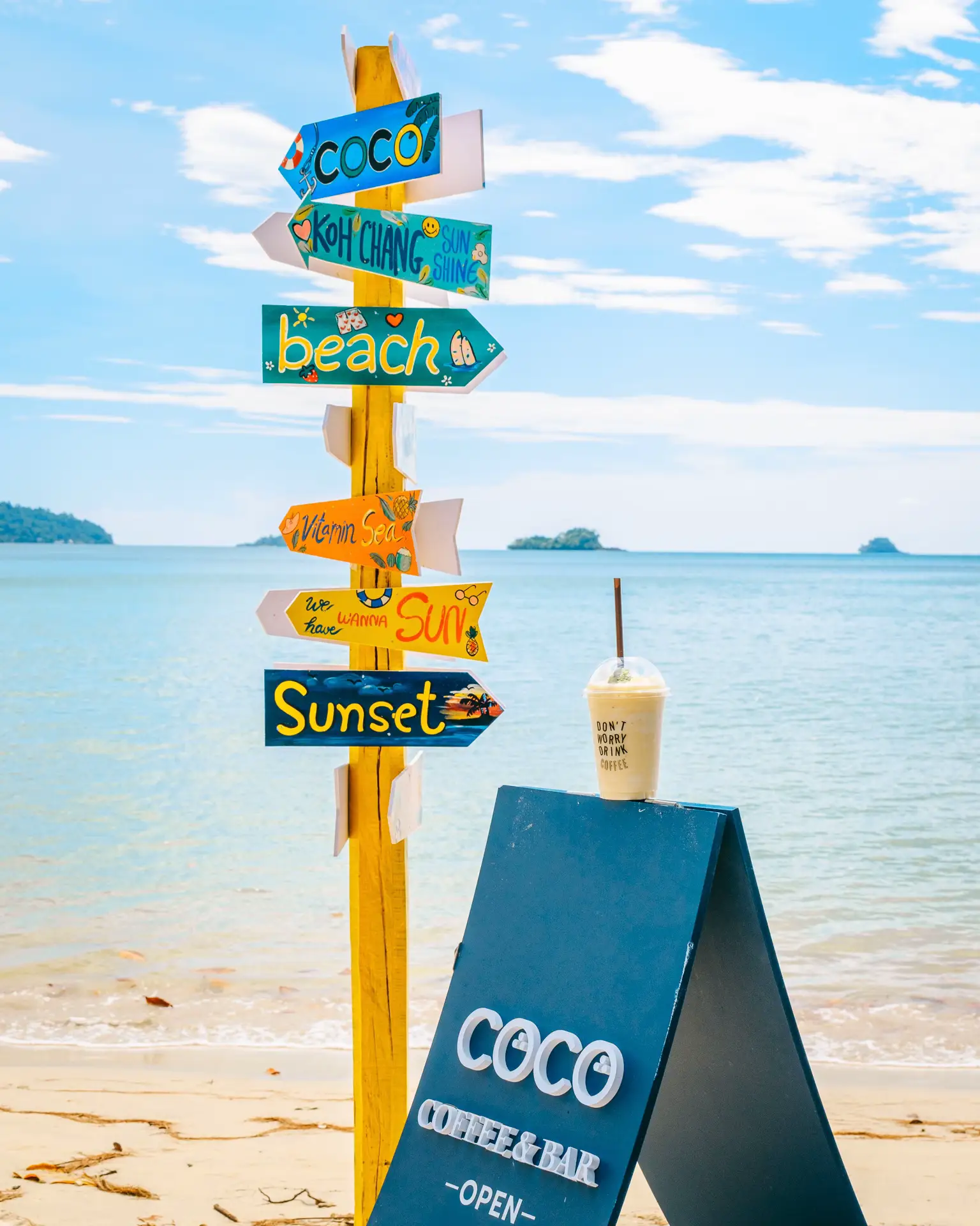 Coco Coffee & Bar คาเฟ่ออนเดอะบีช เกาะช้าง 🍹🏄👙 | แกลเลอรีที่โพสต์โดย ...