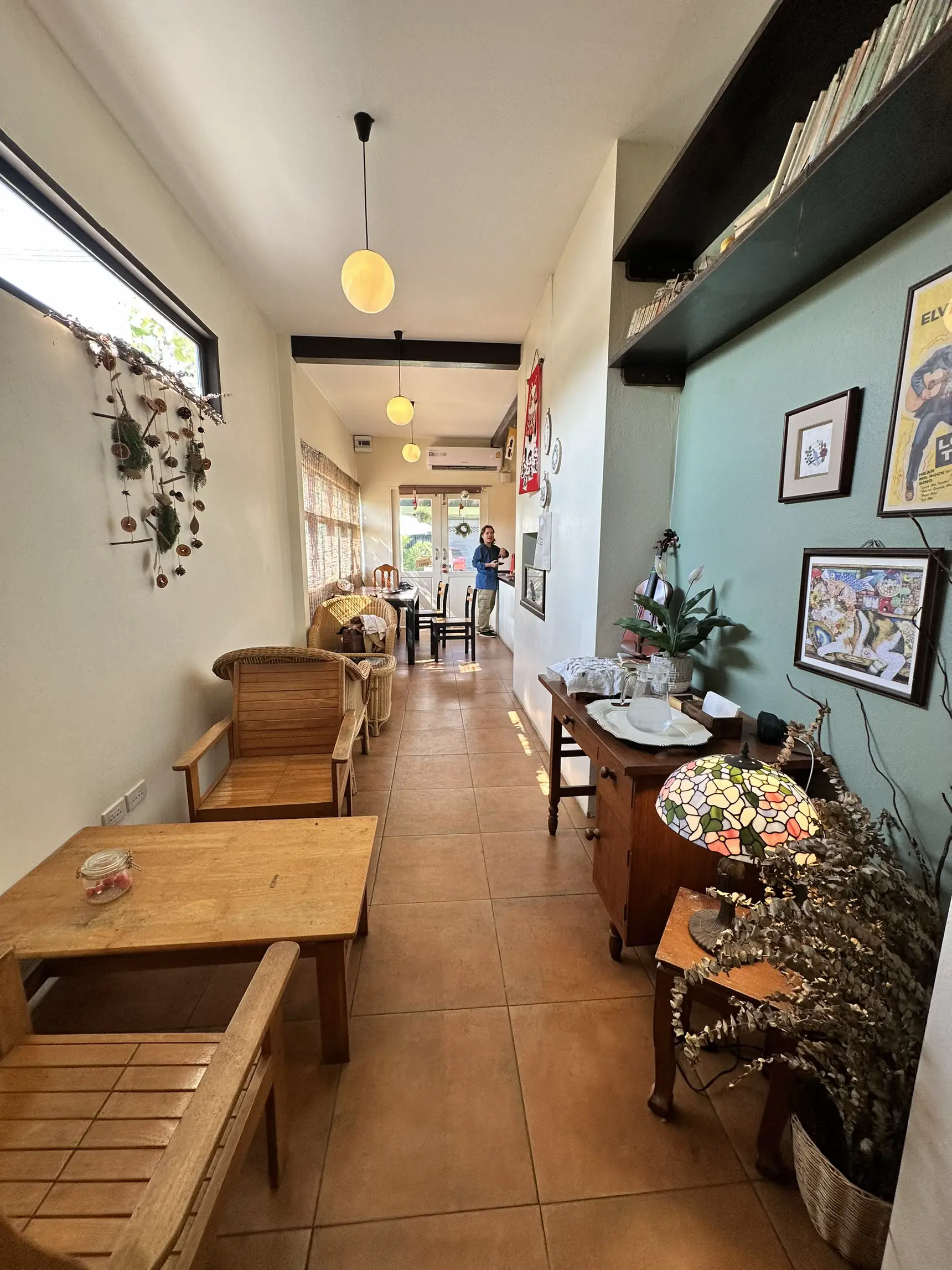 ร้านคาเฟ่มินิมอล อ. เมือง จ. เชียงใหม่ | แกลเลอรีที่โพสต์โดย Jikkie Risa | Lemon8