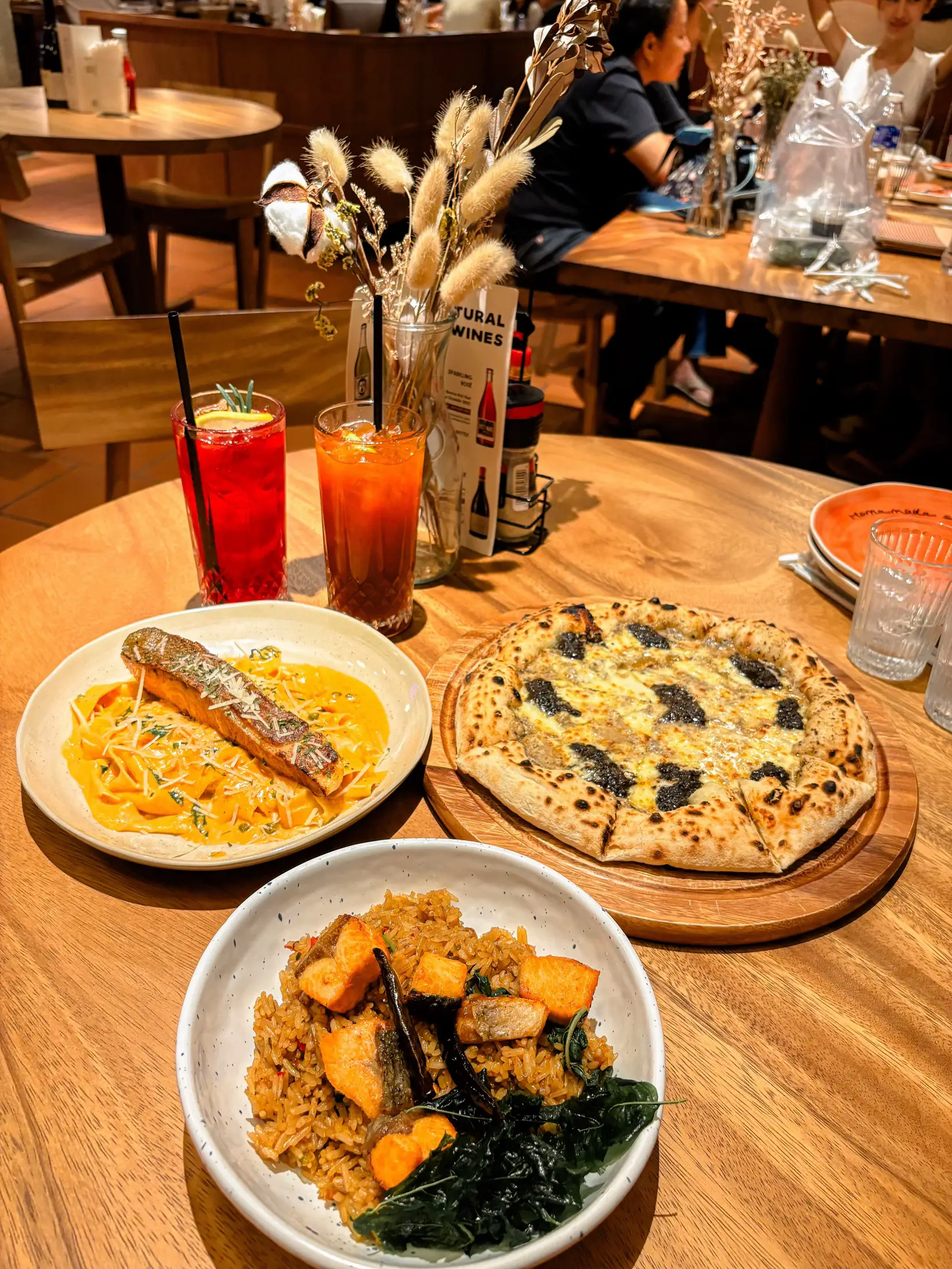 🍕🍝FAM TiME พิซซ่าและพาสต้าร้านโปรด⭐️ | แกลเลอรีที่โพสต์โดย pangz | แป้ง 𐙚 | Lemon8