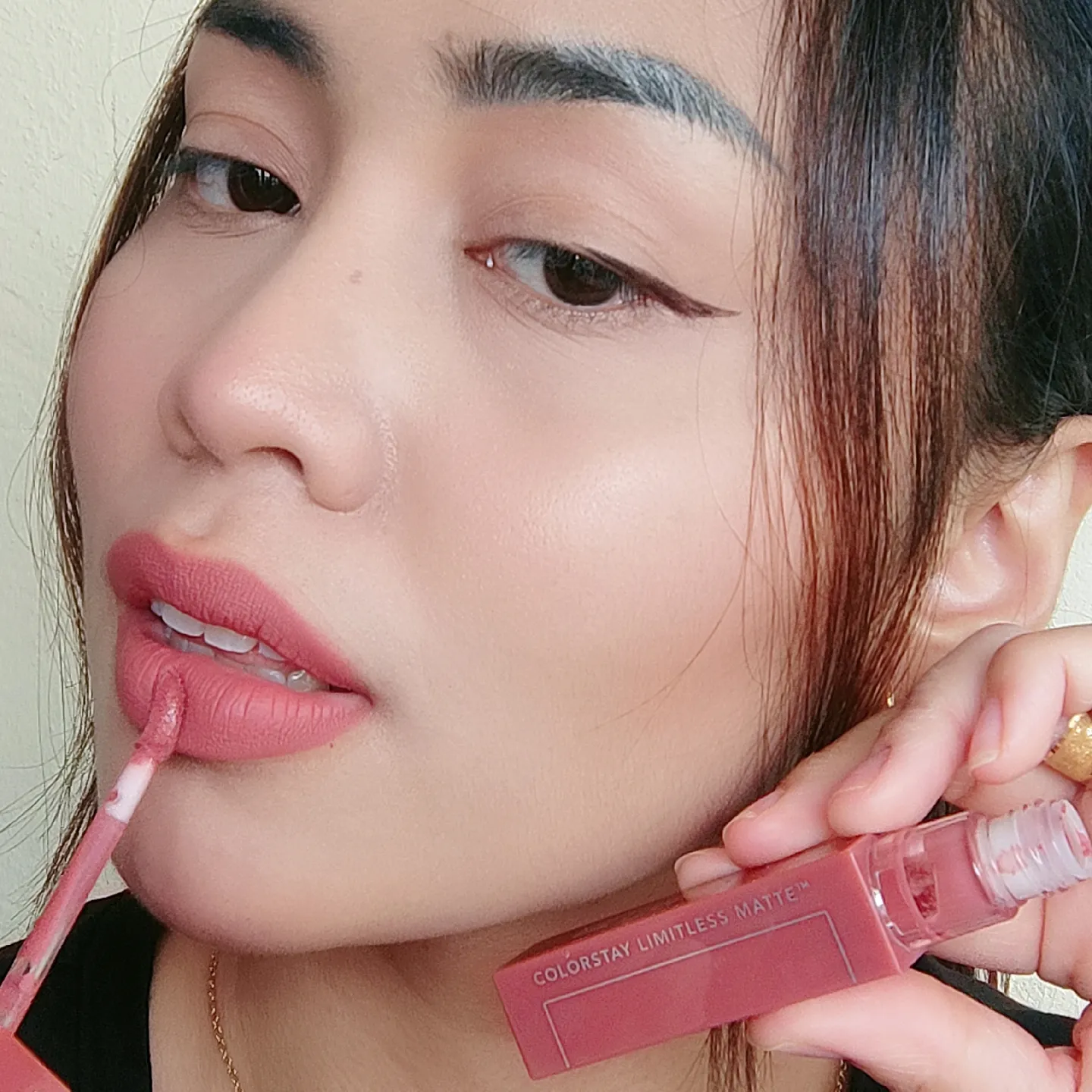 LIMITLESS OF LOVE : COLORSTAY WITH REVLON | แกลเลอรีที่โพสต์โดย Mary ...