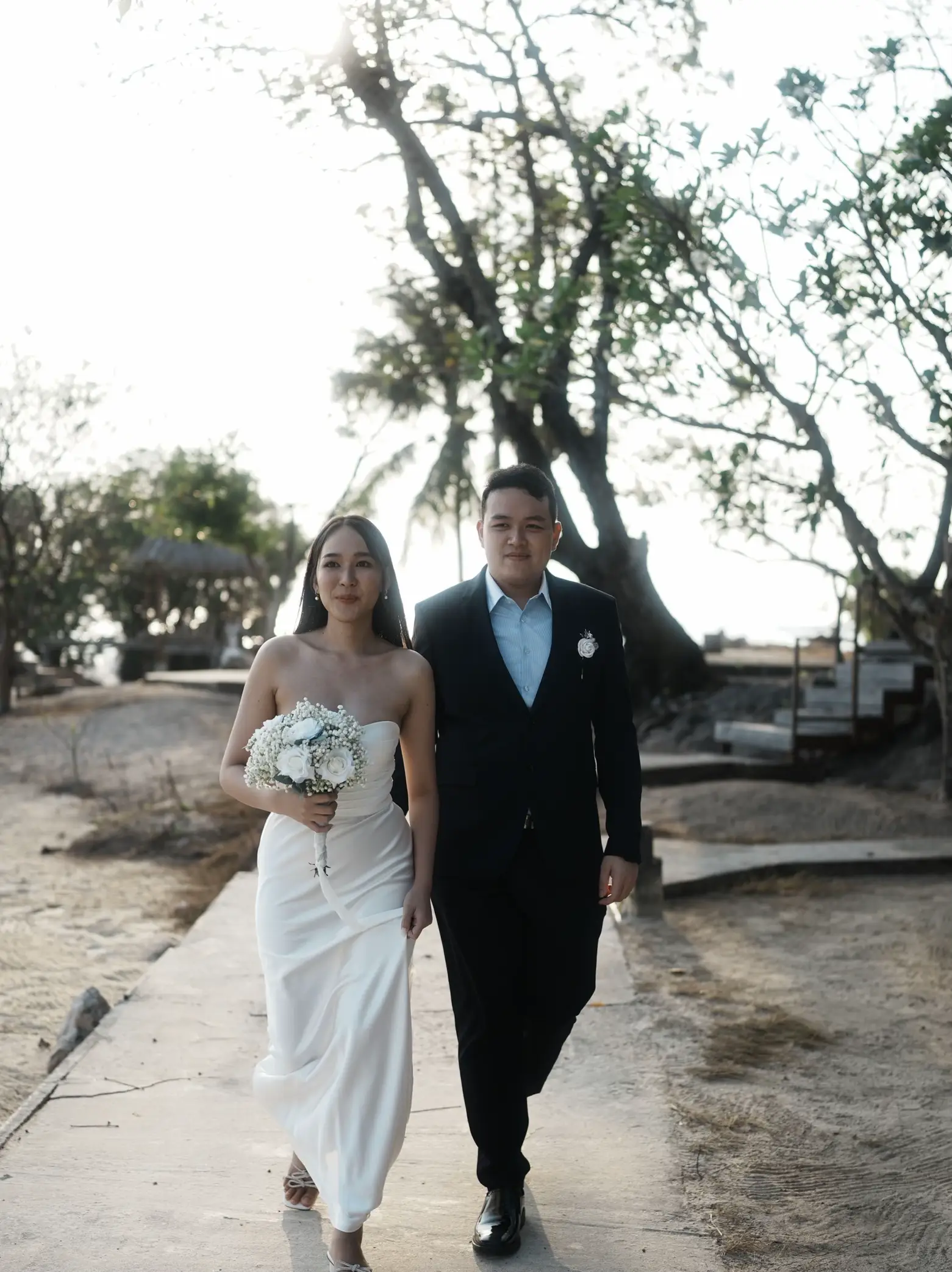 งานแต่งริมทะเลในฝันที่กลายเป็นจริง | แกลเลอรีที่โพสต์โดย Mari Marisa | Lemon8