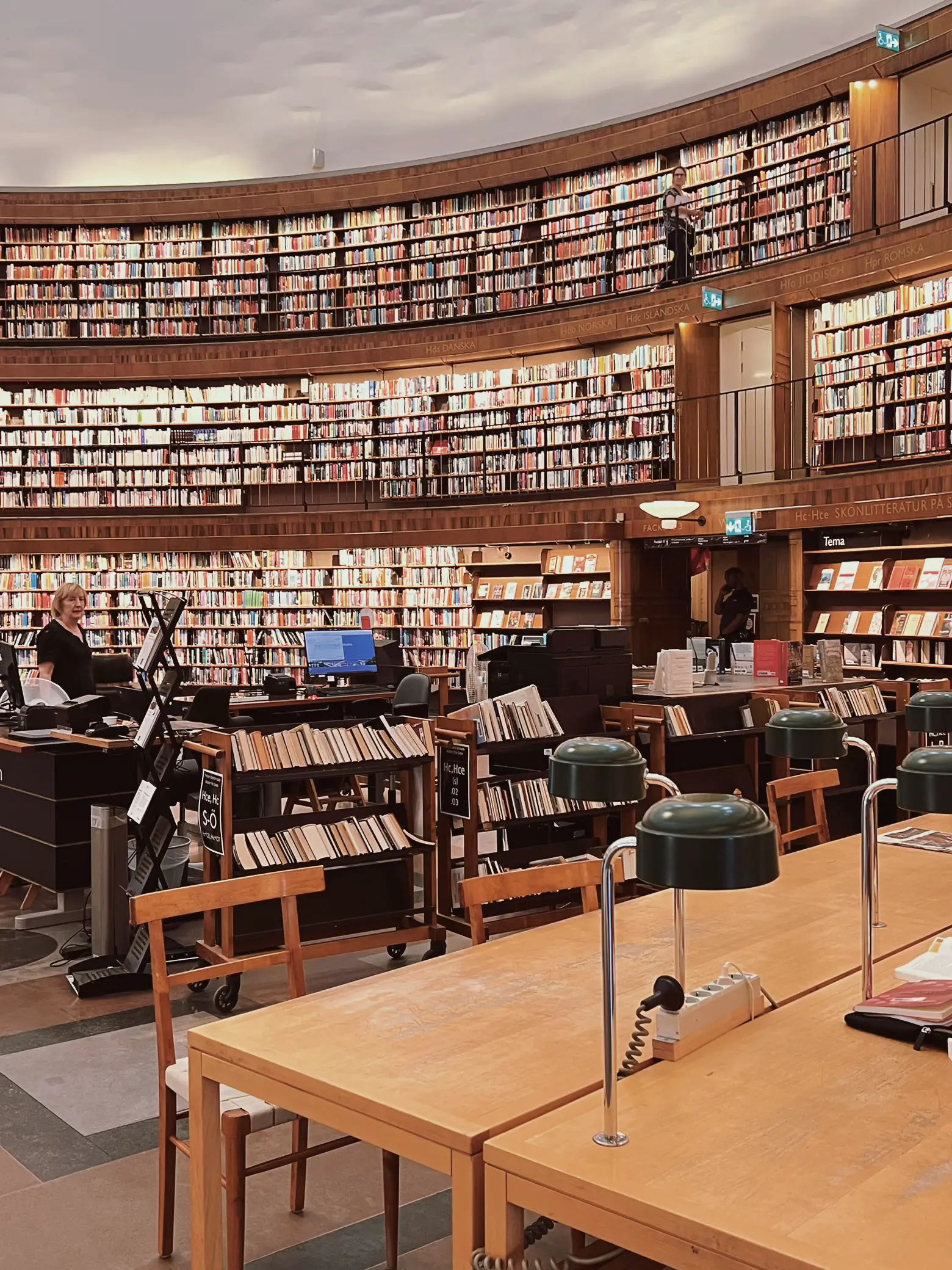 STOCKHOLM Public Library*หอสมุดประชาชน ทุกคนเข้าได้ฟรี | แกลเลอรีที่ ...