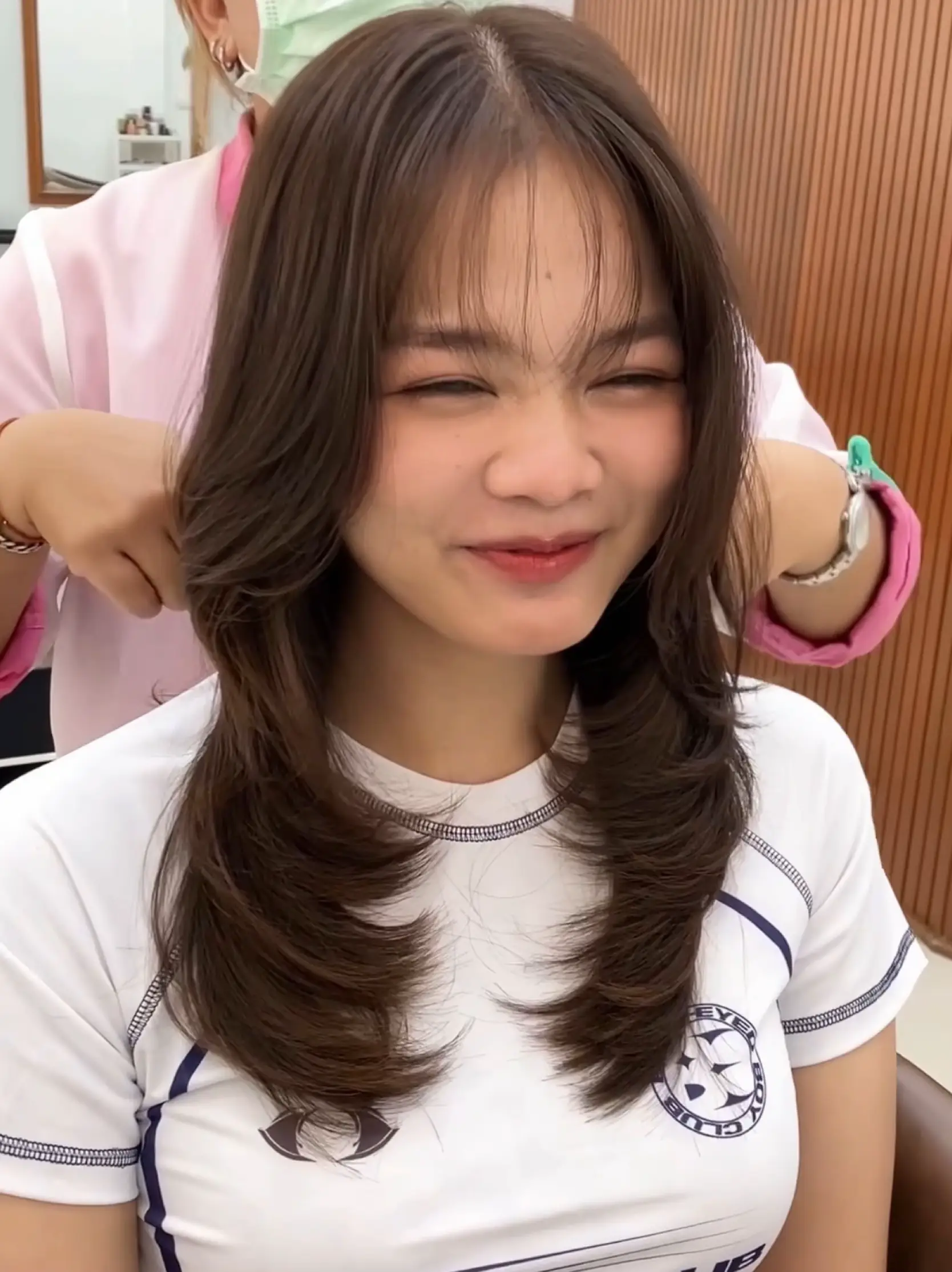 ไอเดียทรงผม สำหรับสาวหน้าผากกว้าง+แก้มใหญ่หน้าบาน | แกลเลอรีที่โพสต์โดย Pakawan Beauty | Lemon8