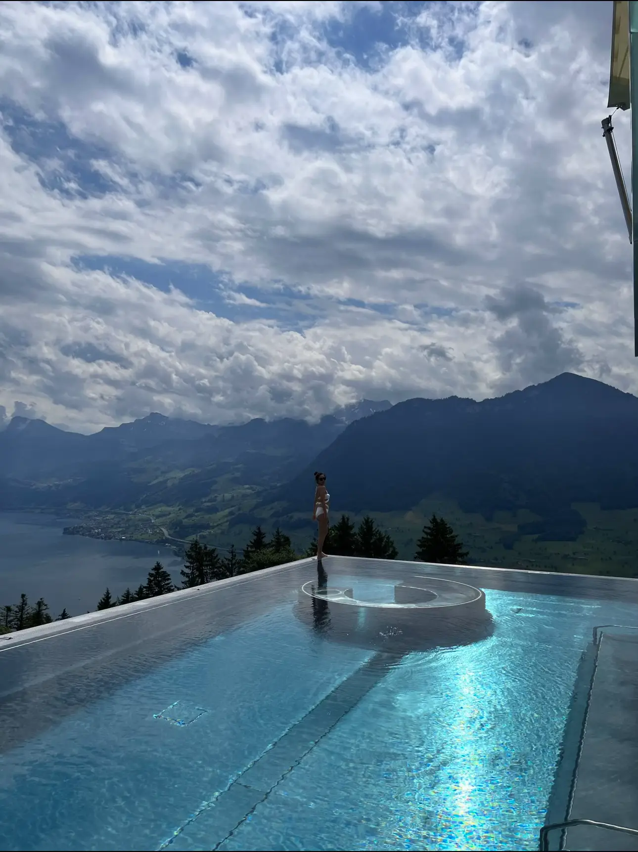 Hotel with the most INSANE view in Switzerland | Gallery posted by ...